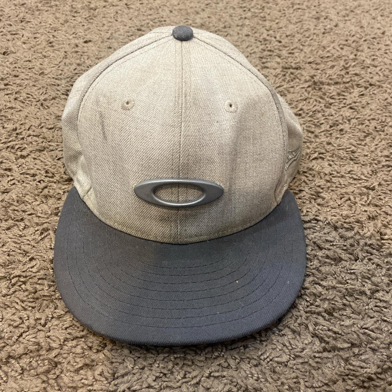 Oakley hat Snap back - Depop