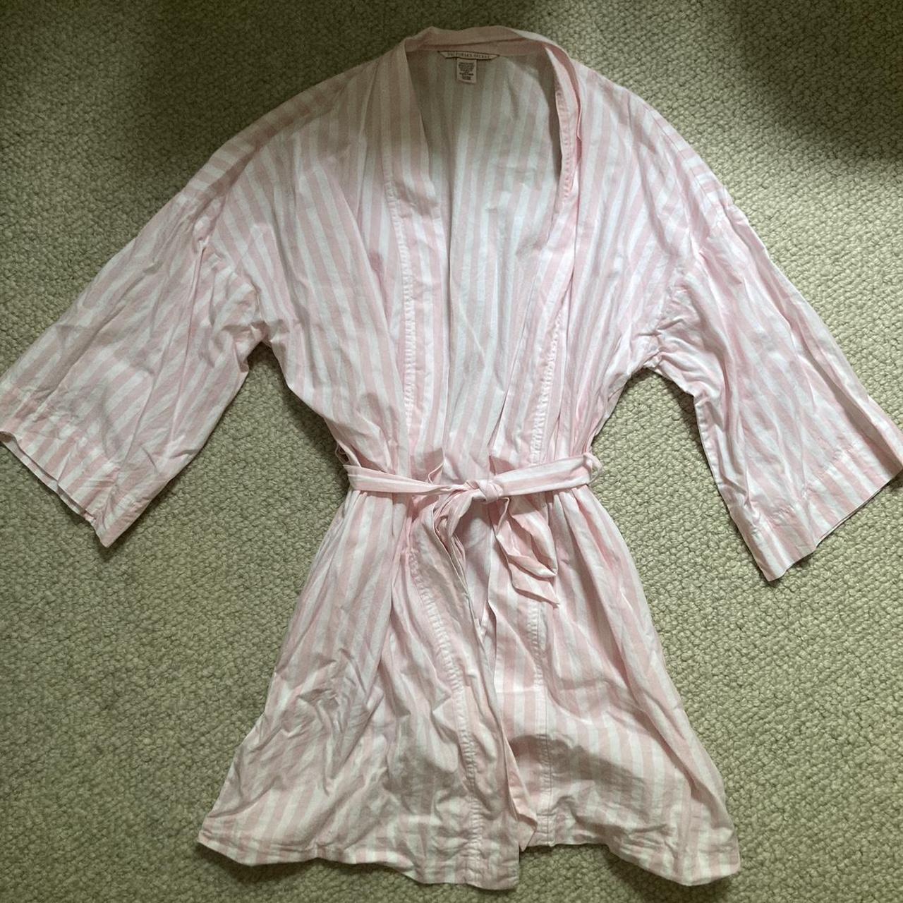 Victoria's Secret robe/dressing gown pink white... - Depop