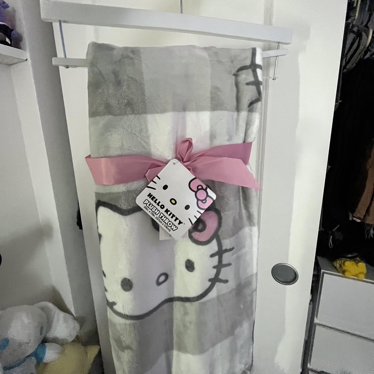 Hello kitty gray plaid blanket Brand new with tags!... - Depop