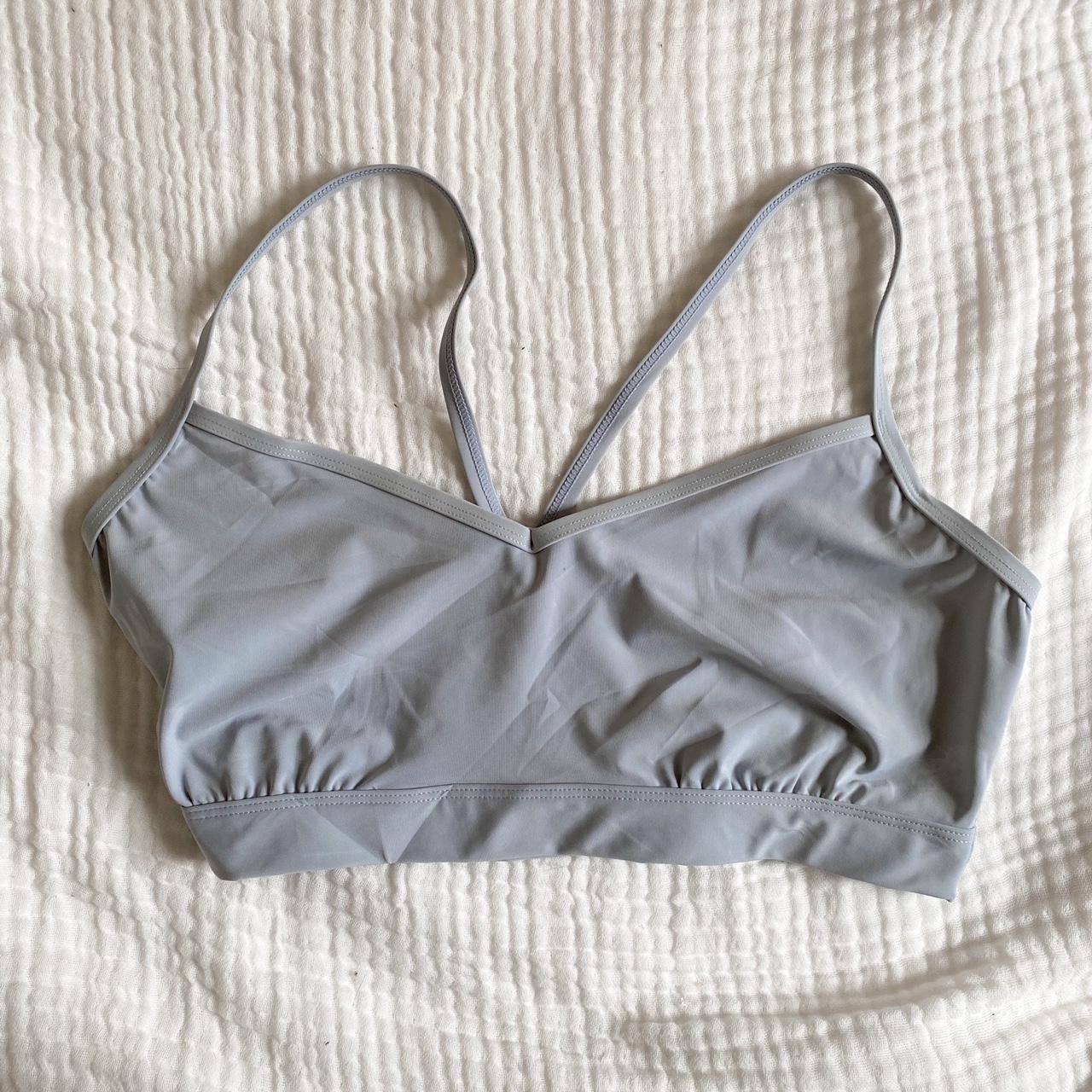 Grey sports bra 🌪️ Size m Never worn, super... - Depop