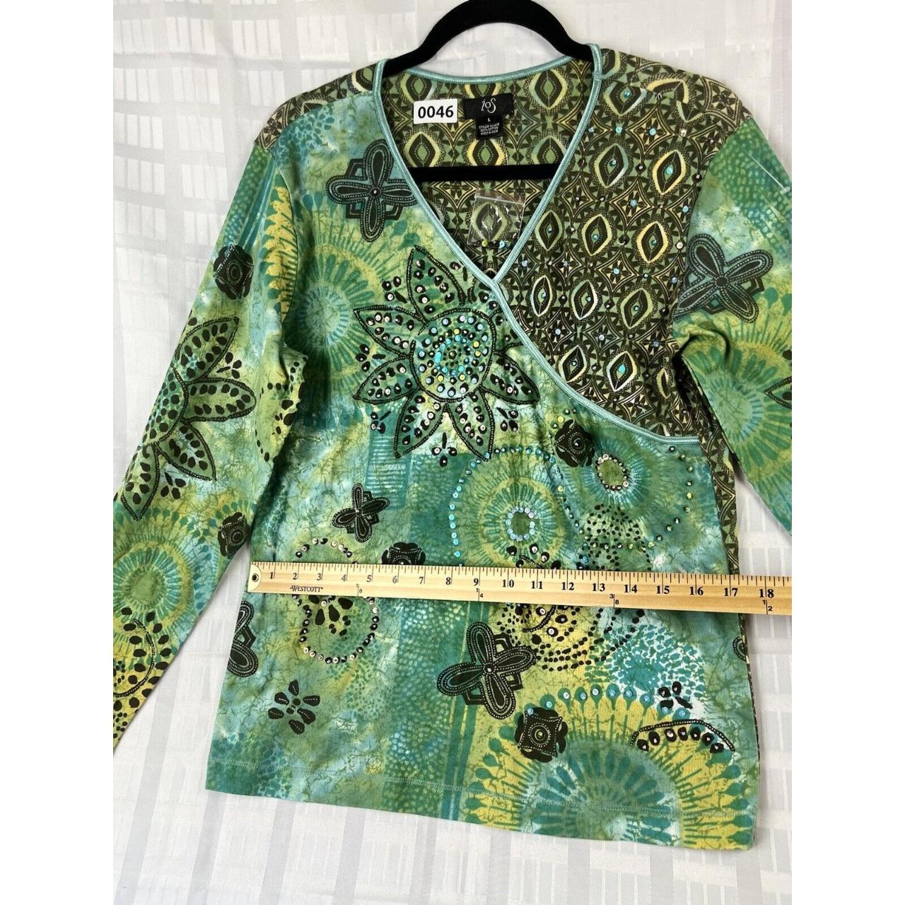 Women's Green Long Sleeve IOS T-Shirt Size L. Some... - Depop
