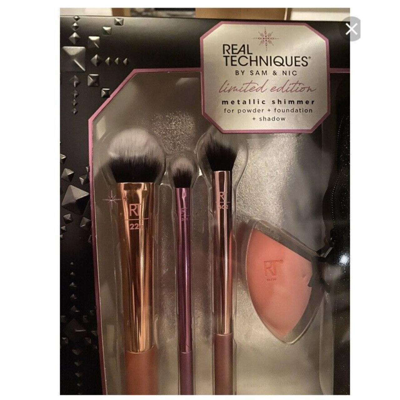 Real Techniques By Sam & Nic L.E. Metallic Shimmer... - Depop