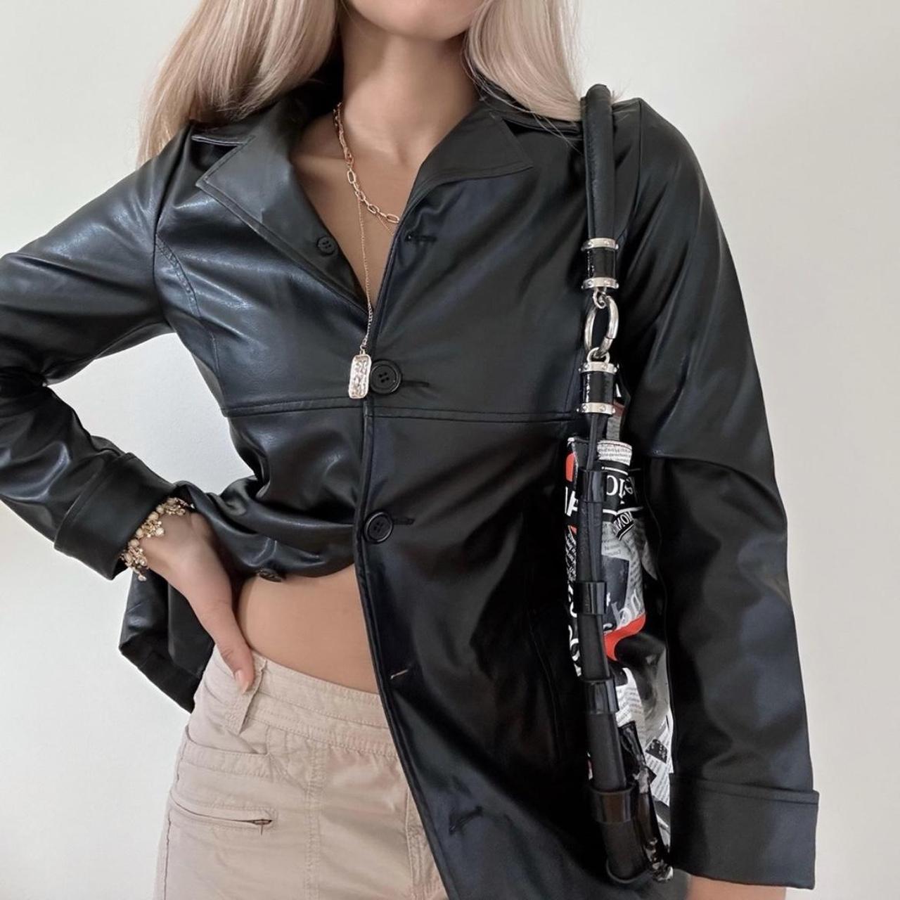 Y2k Vintage 2000s preppy downtown girl going out ... - Depop