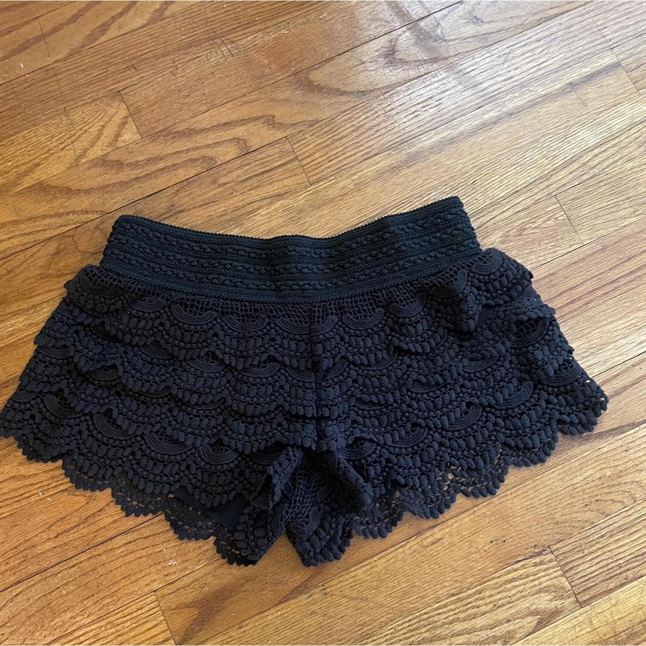 American Rag Cie Women's Black Shorts | Depop