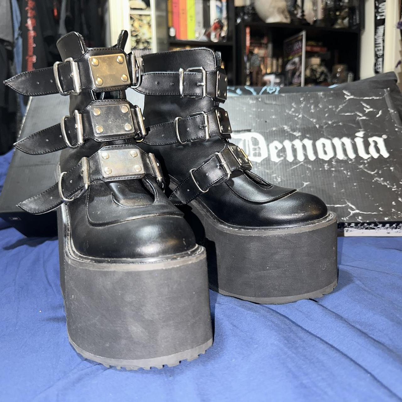 demonia swing 105 black boots!! In near perfect... - Depop