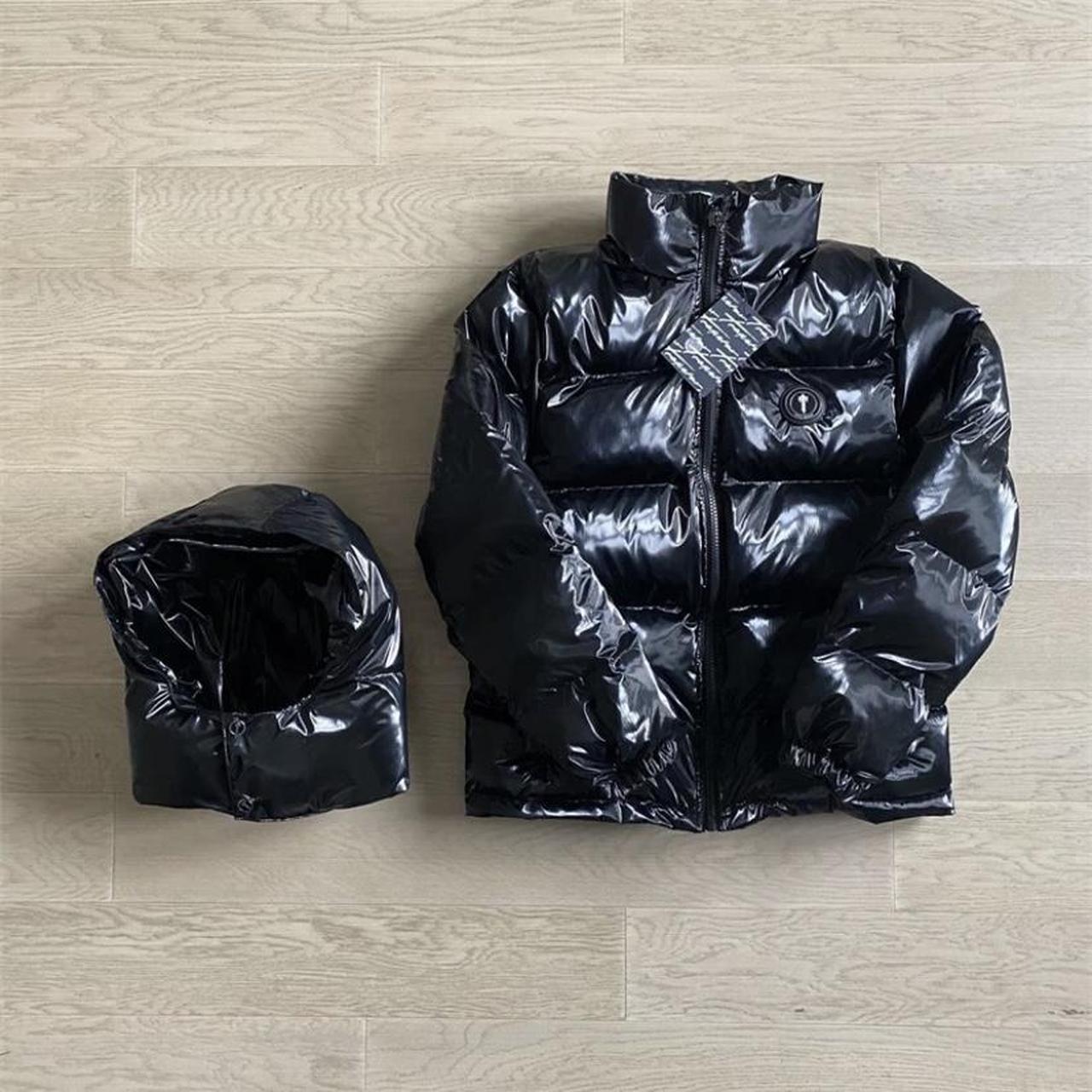 Schöne glänzende Trapstar Jacke neu. Top Zustand für... - Depop