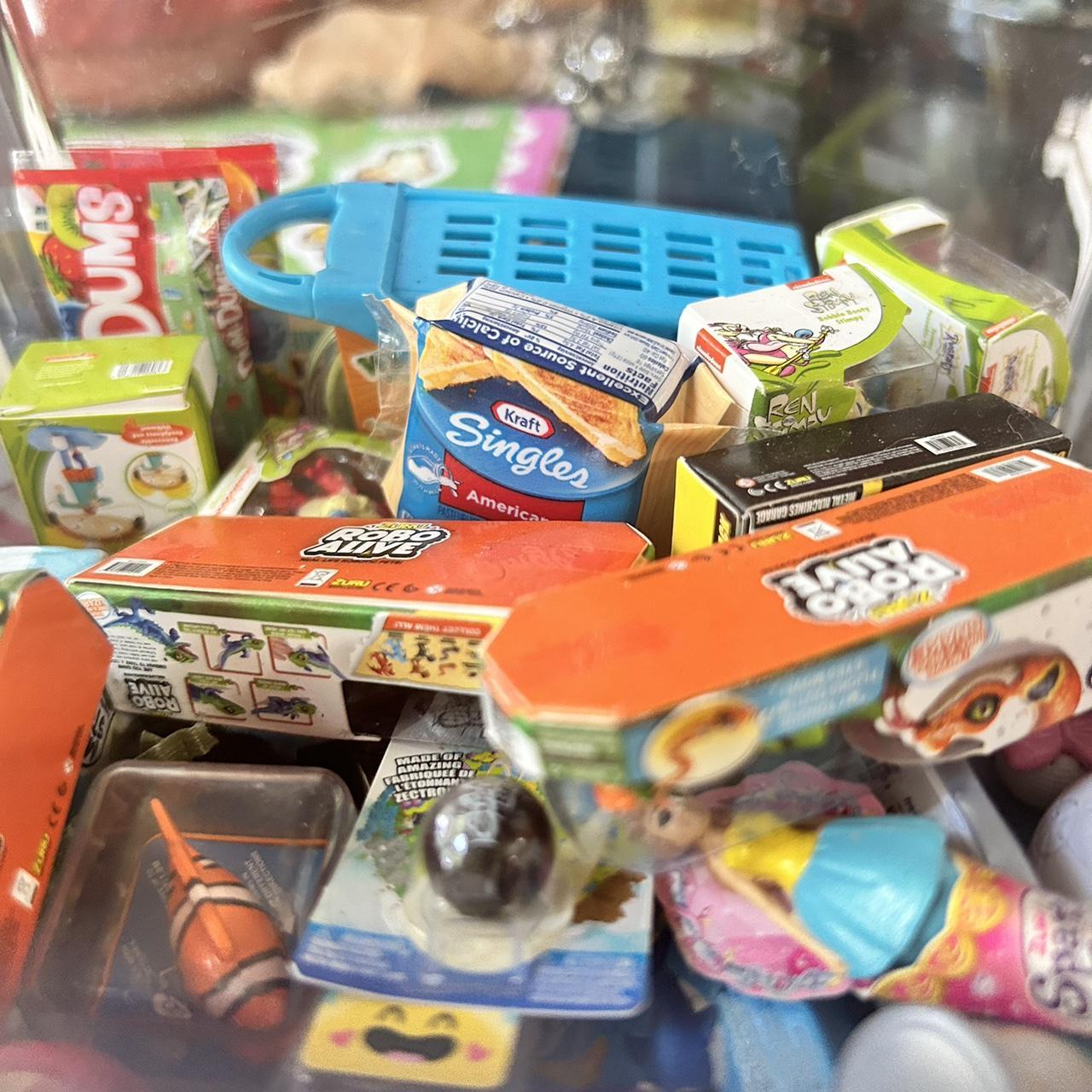 Mini brand large scoop #minibrands - Depop