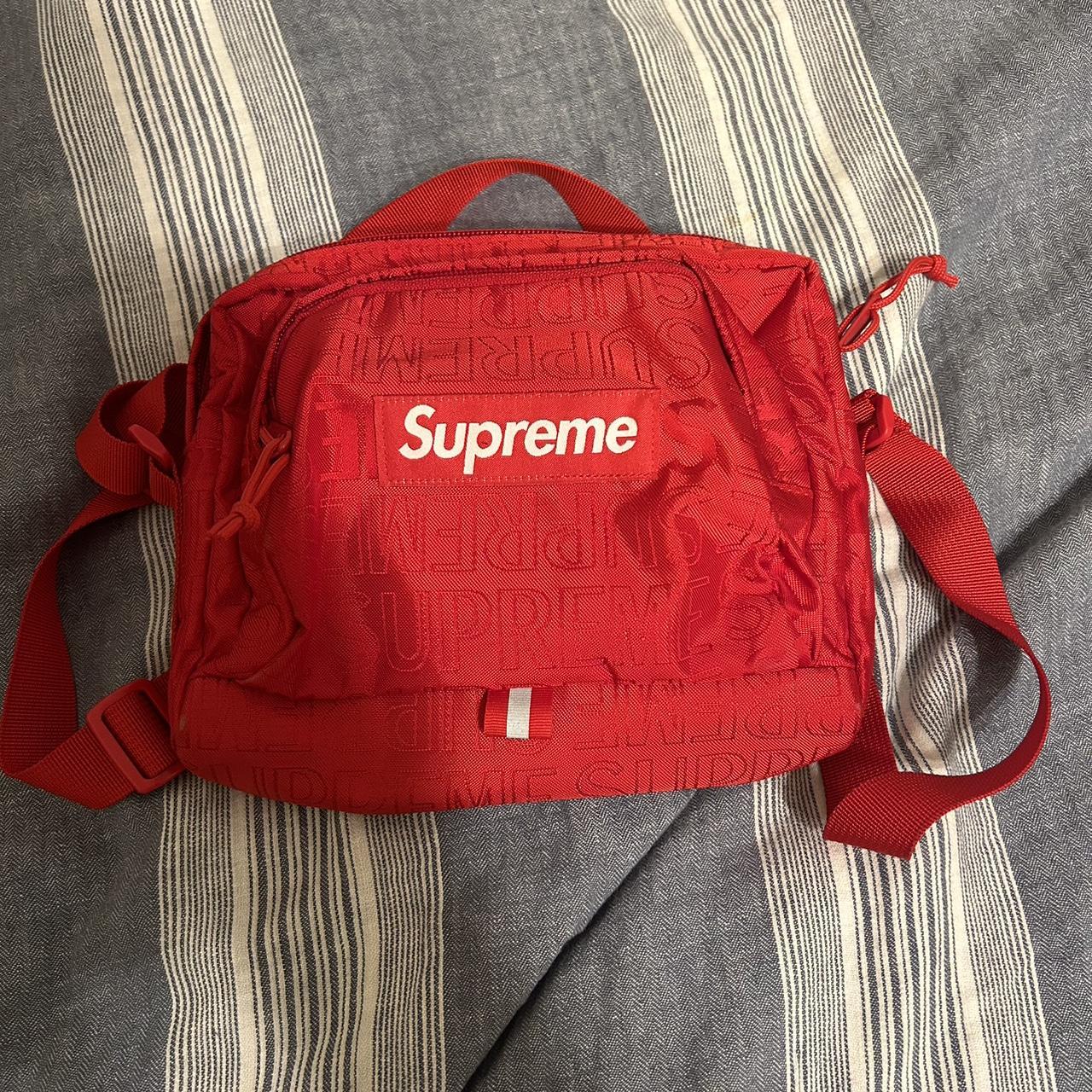 Supreme shoulder bag Worn twice Bought at sneaker con - Depop