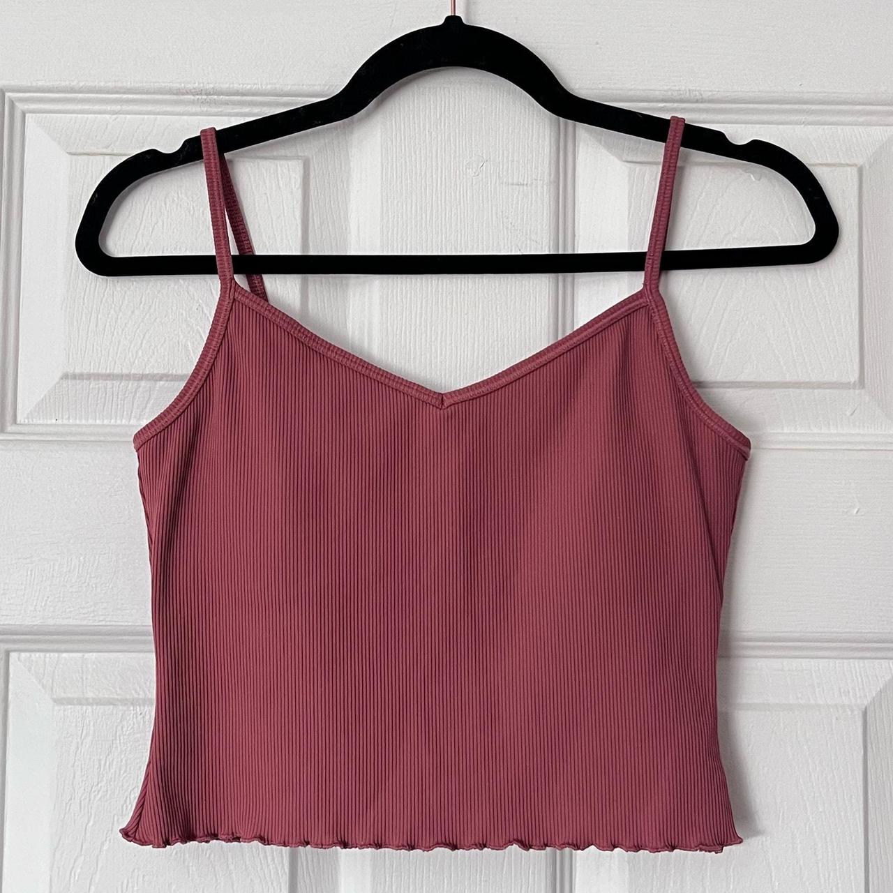 GapFit Cropped Ribbed Workout Tank - Size S Not... - Depop