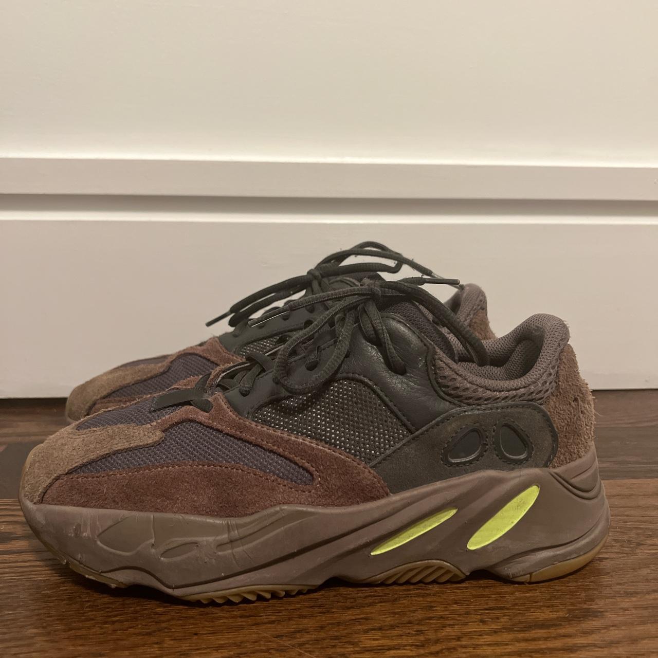 yeezy waverunners used great condition tho just... - Depop