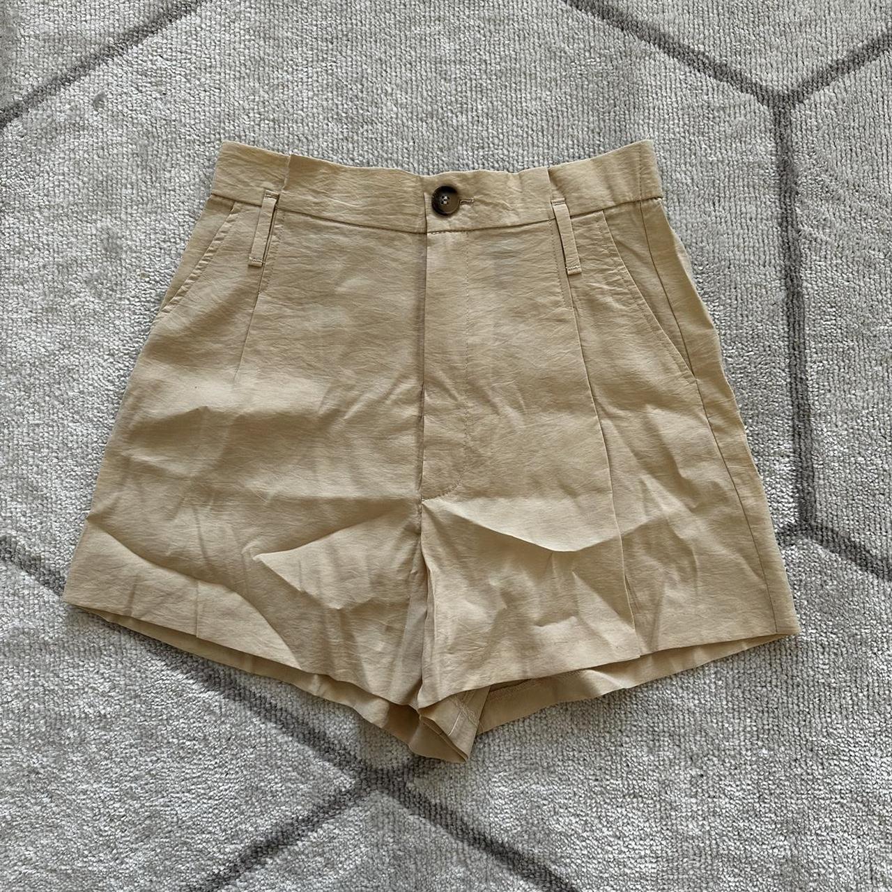 Zara Women's Cream Shorts | Depop