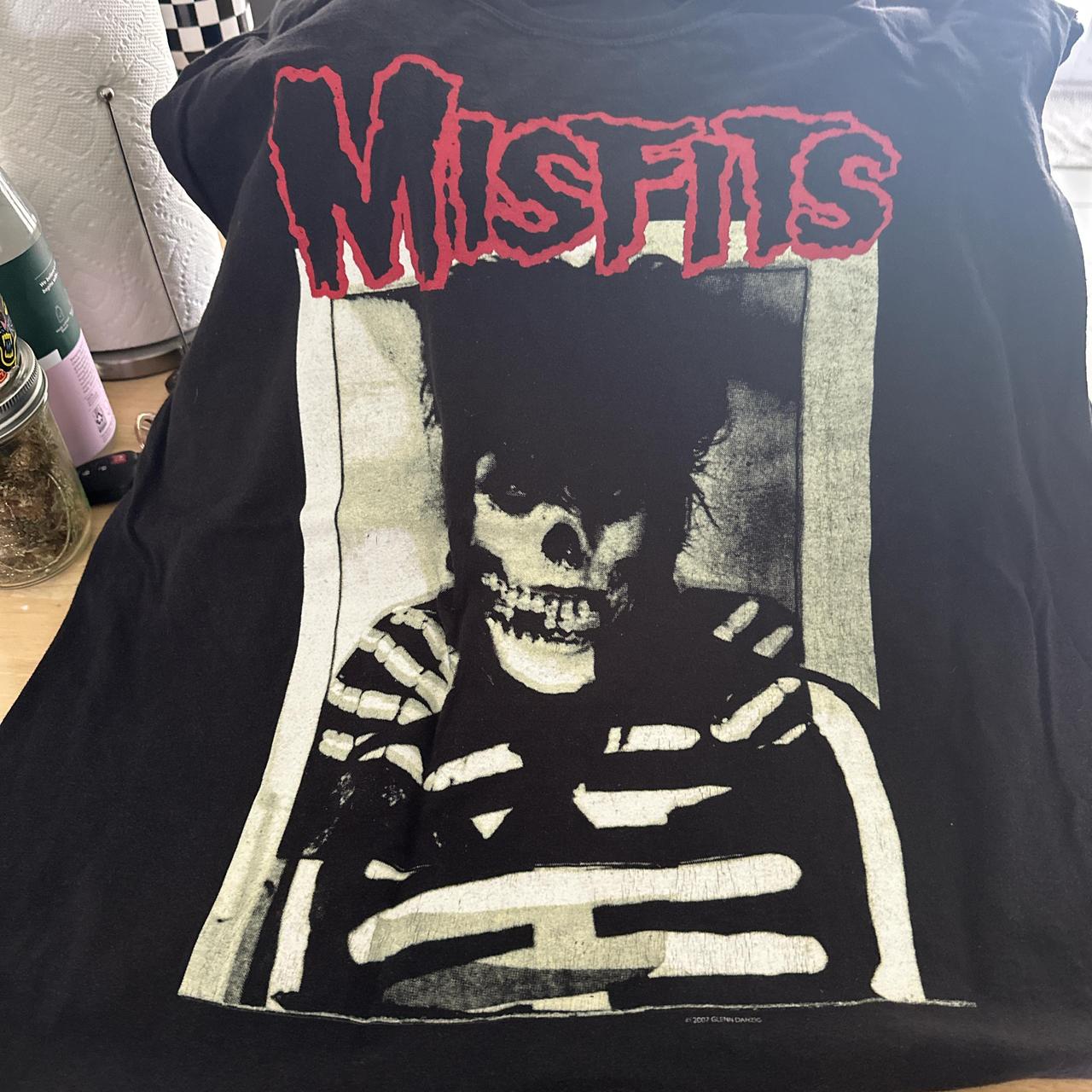 Misfits 2007 tee w sleeves cut off. It's a mens xl... - Depop