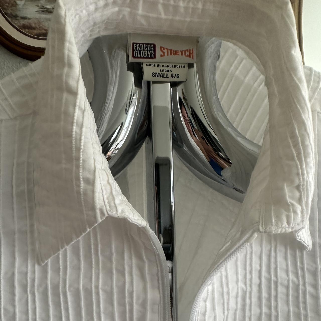 Vintage White zip up collared top #preppy... | Depop