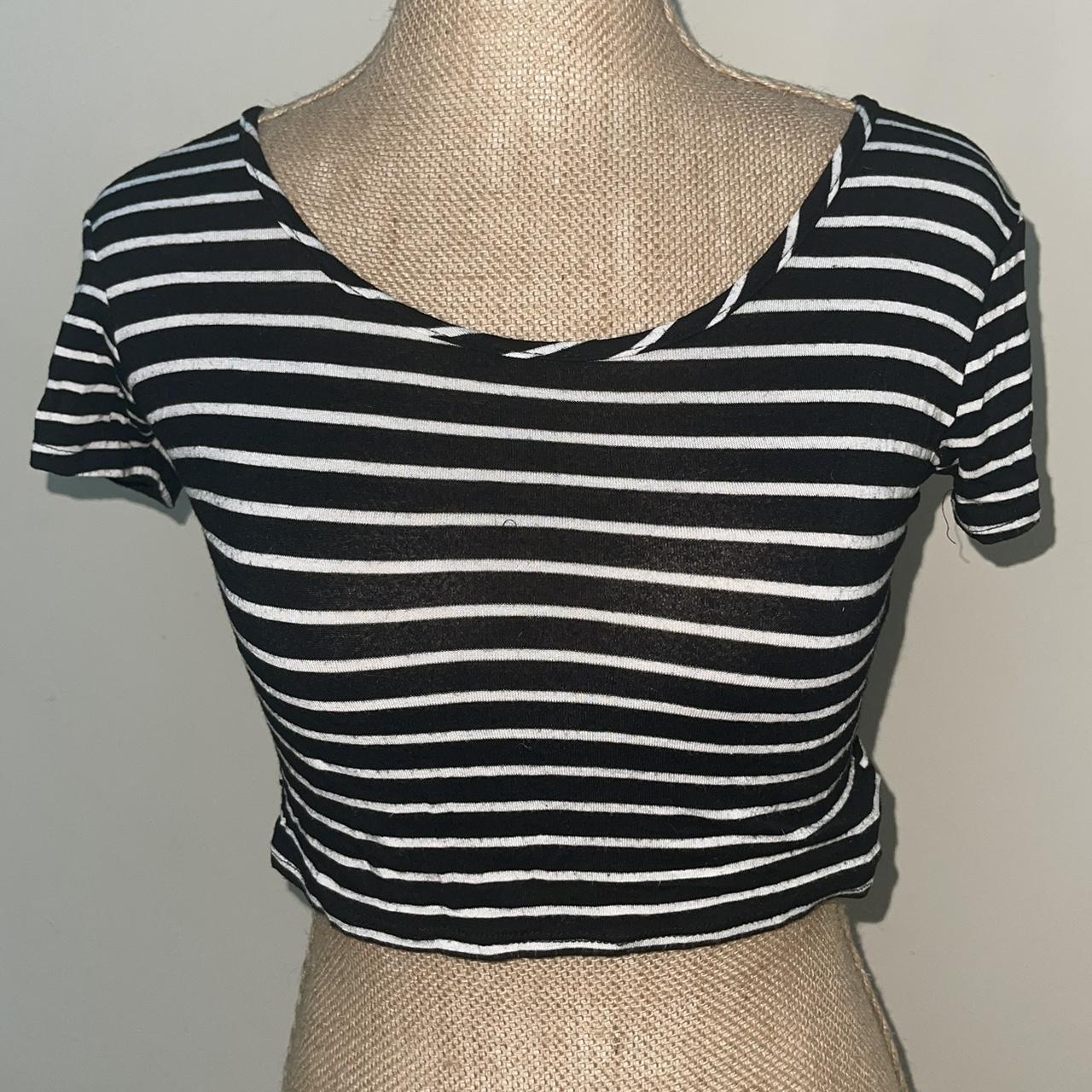 Small crop top Forever 21 - Depop