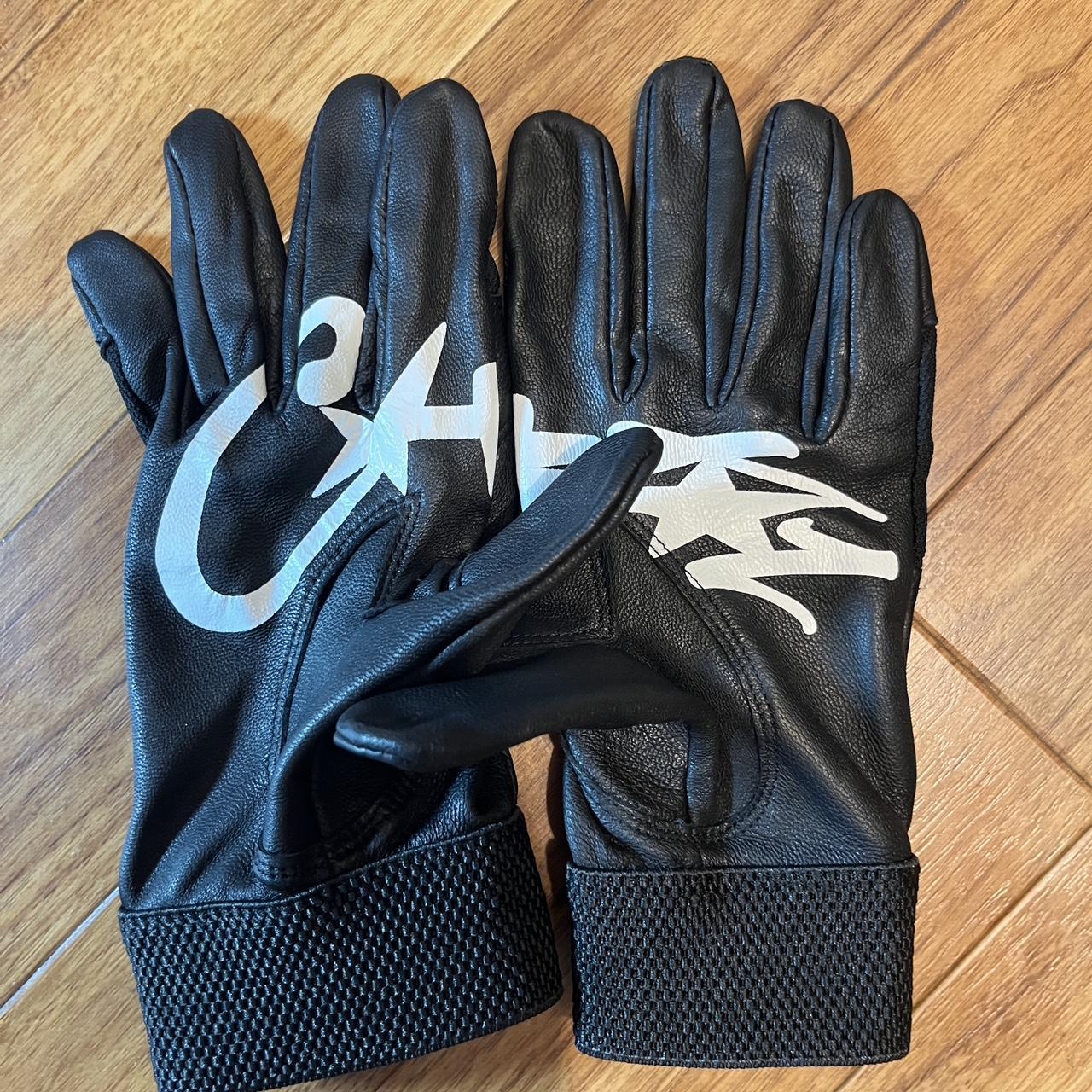 Corteiz Leather Gloves SIZE - SMALL/MEDIUM COLOUR -... - Depop