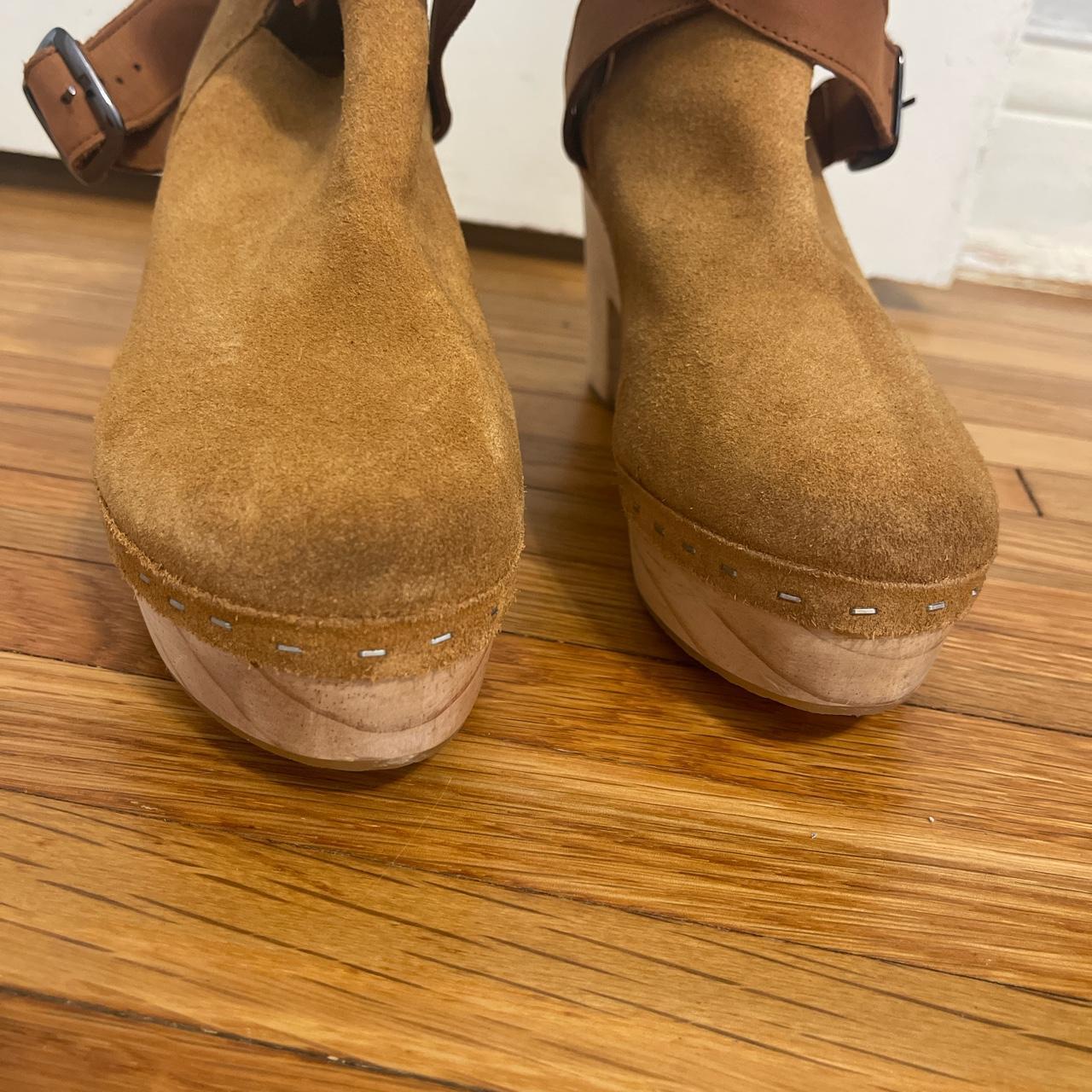 Free People Women's Tan and Brown Clogs | Depop