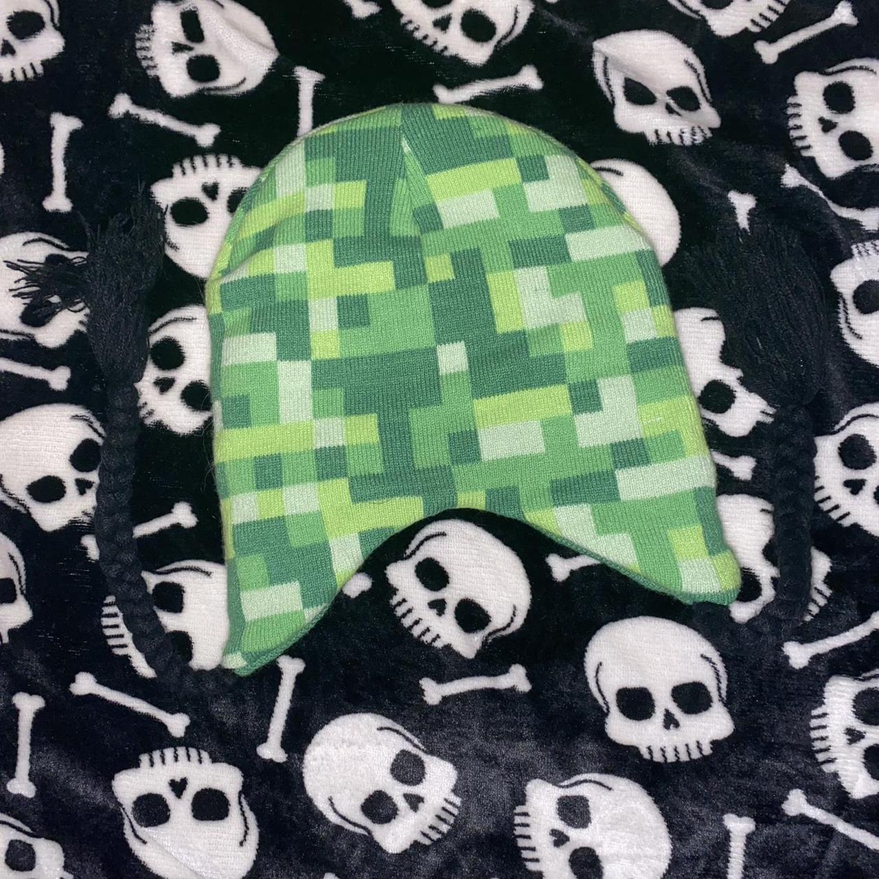 Hot topic green creeper tassel beanie, love this... - Depop