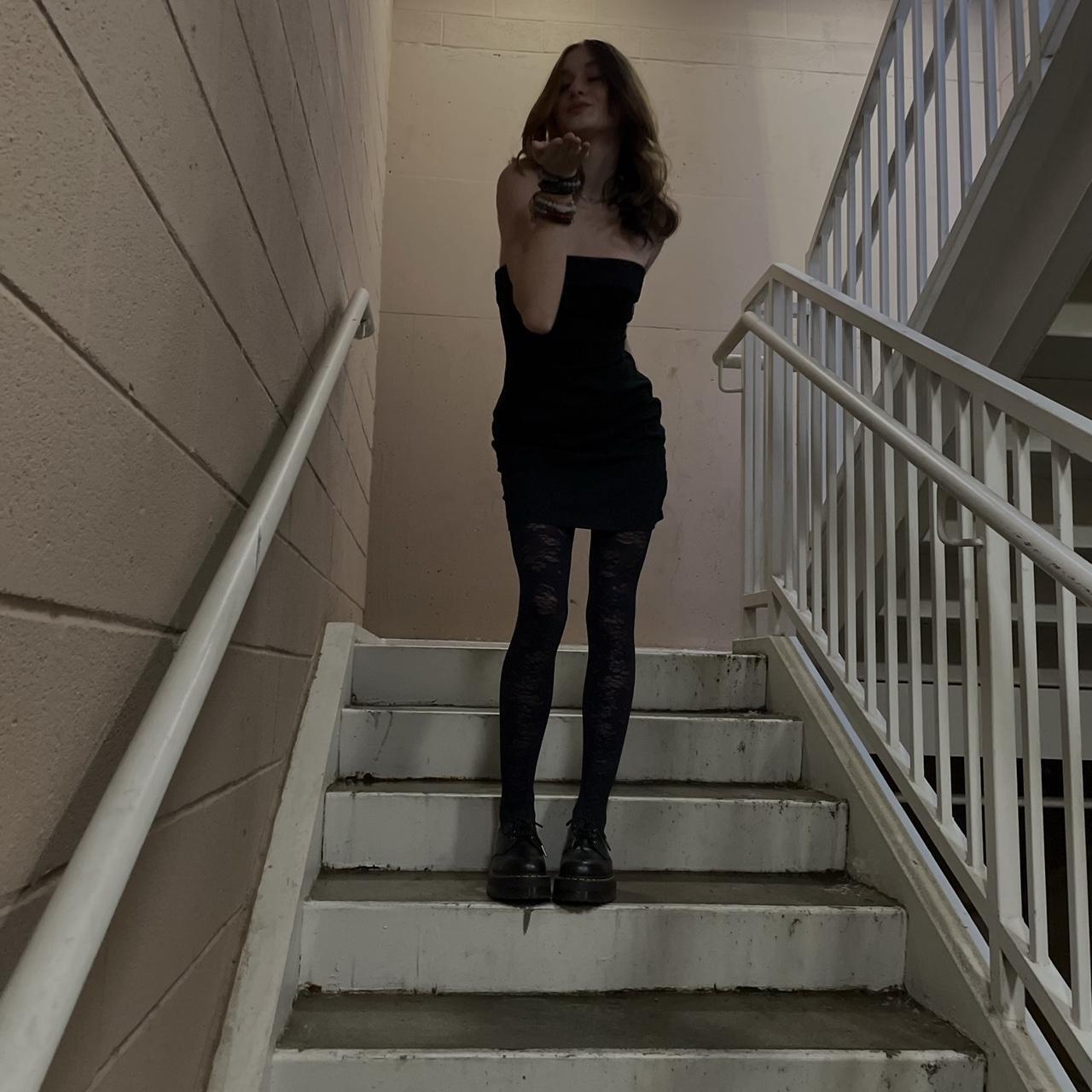 MEET THE SELLER -Hi I’m Kalli, I’m a model for... - Depop