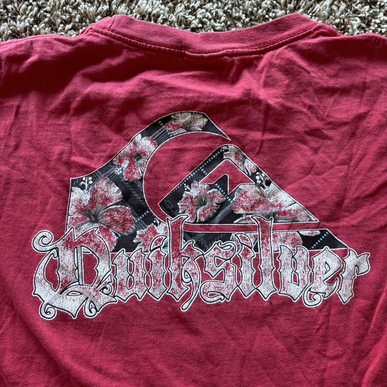 Y2K quicksilver t shirt, size m, open to... - Depop