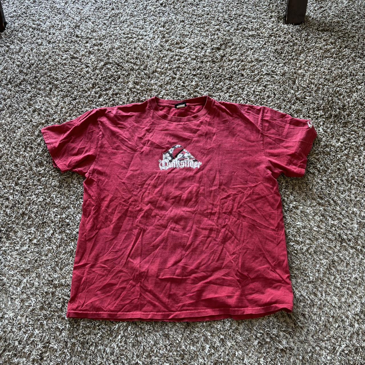 Y2K quicksilver t shirt, size m, open to... - Depop