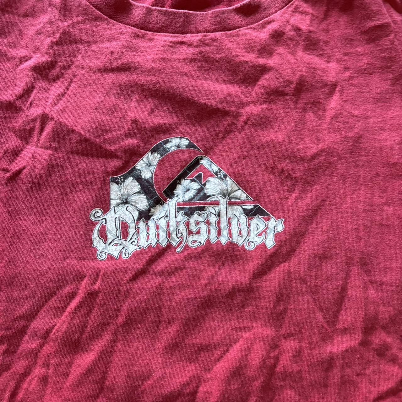 Y2K quicksilver t shirt, size m, open to... - Depop