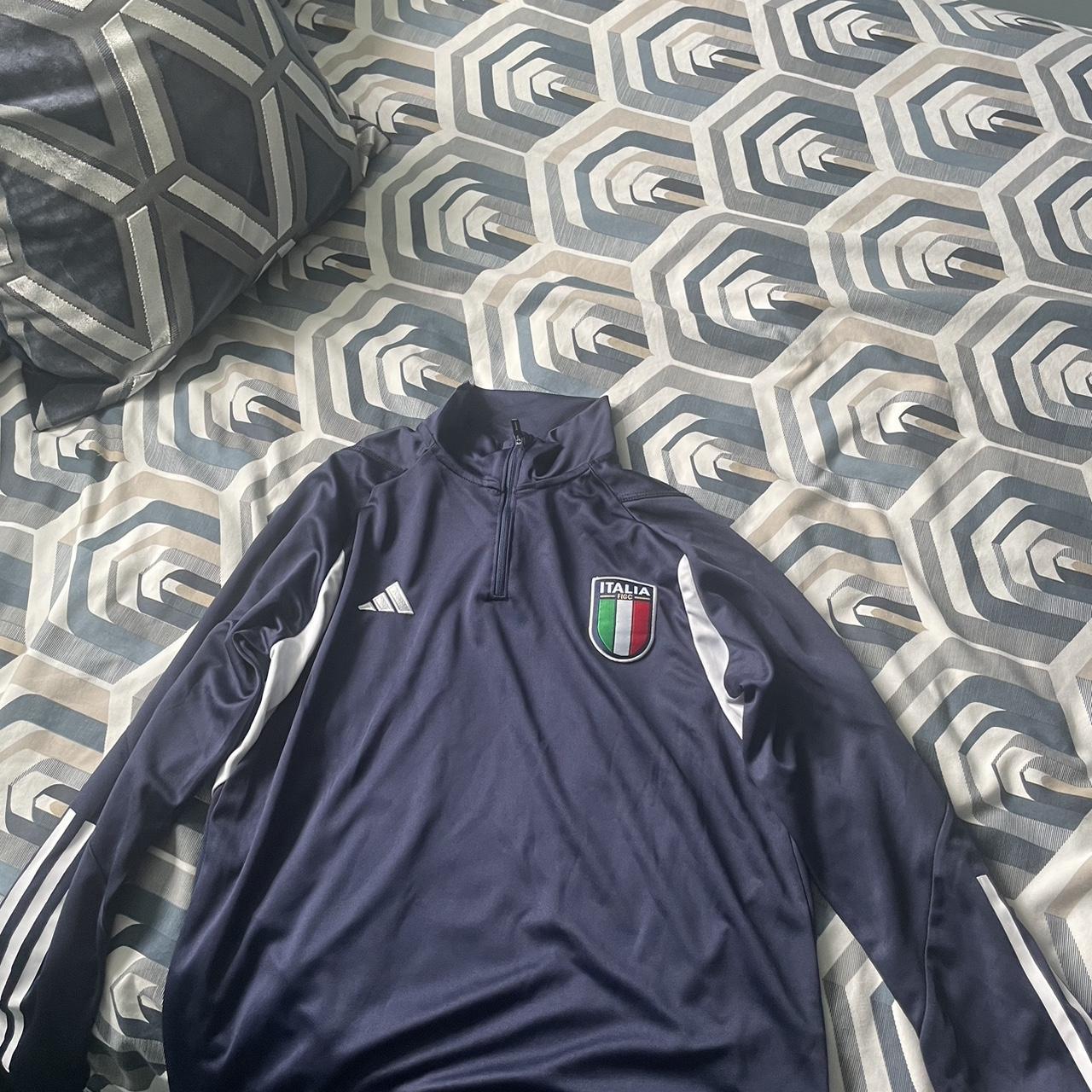 italy tracksuit set both size s - Depop