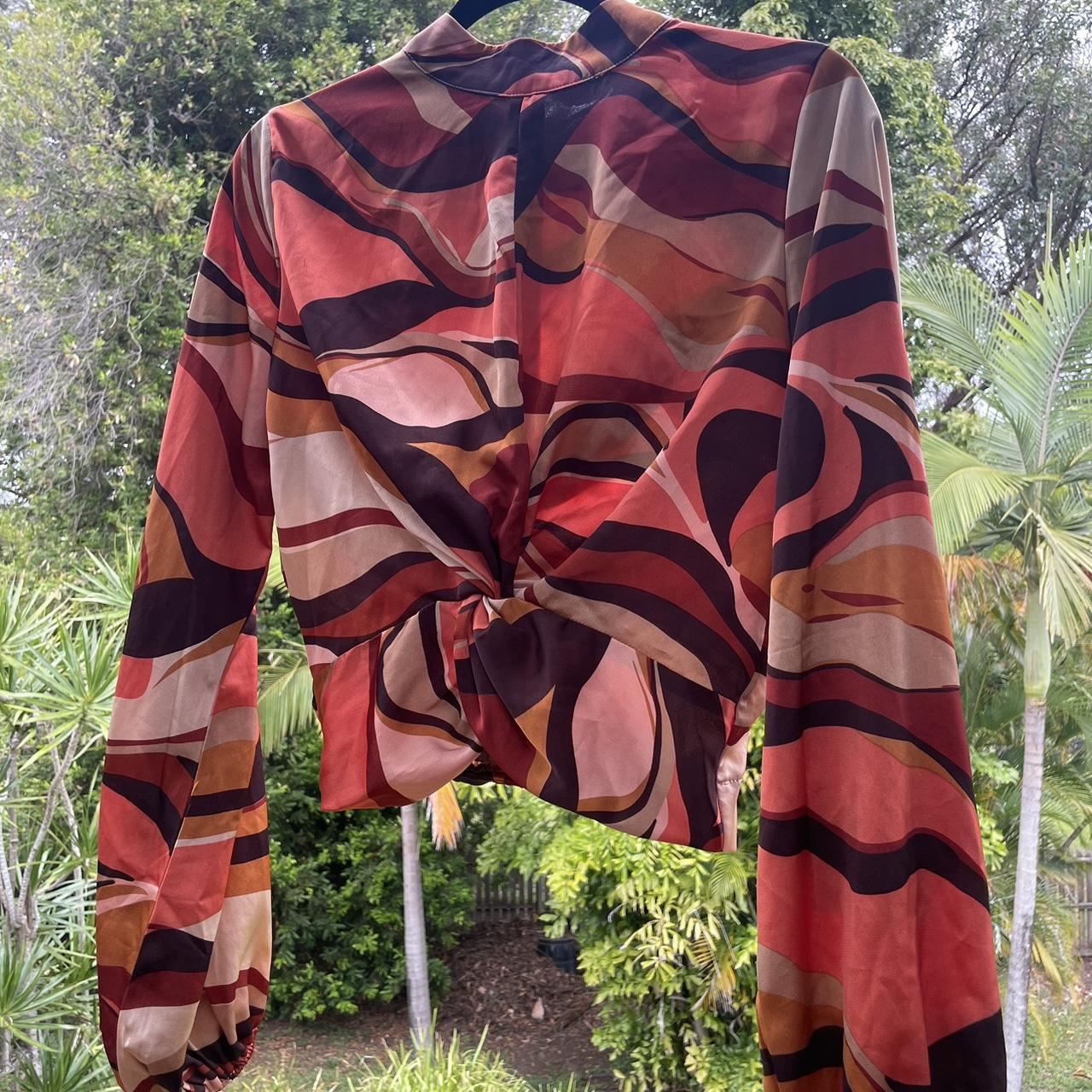 Retro 70s Top Size 8 Valleygirl - Depop