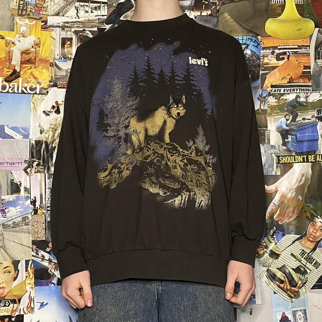 Vintage Levis Crewneck awesome retro wold graphic... - Depop