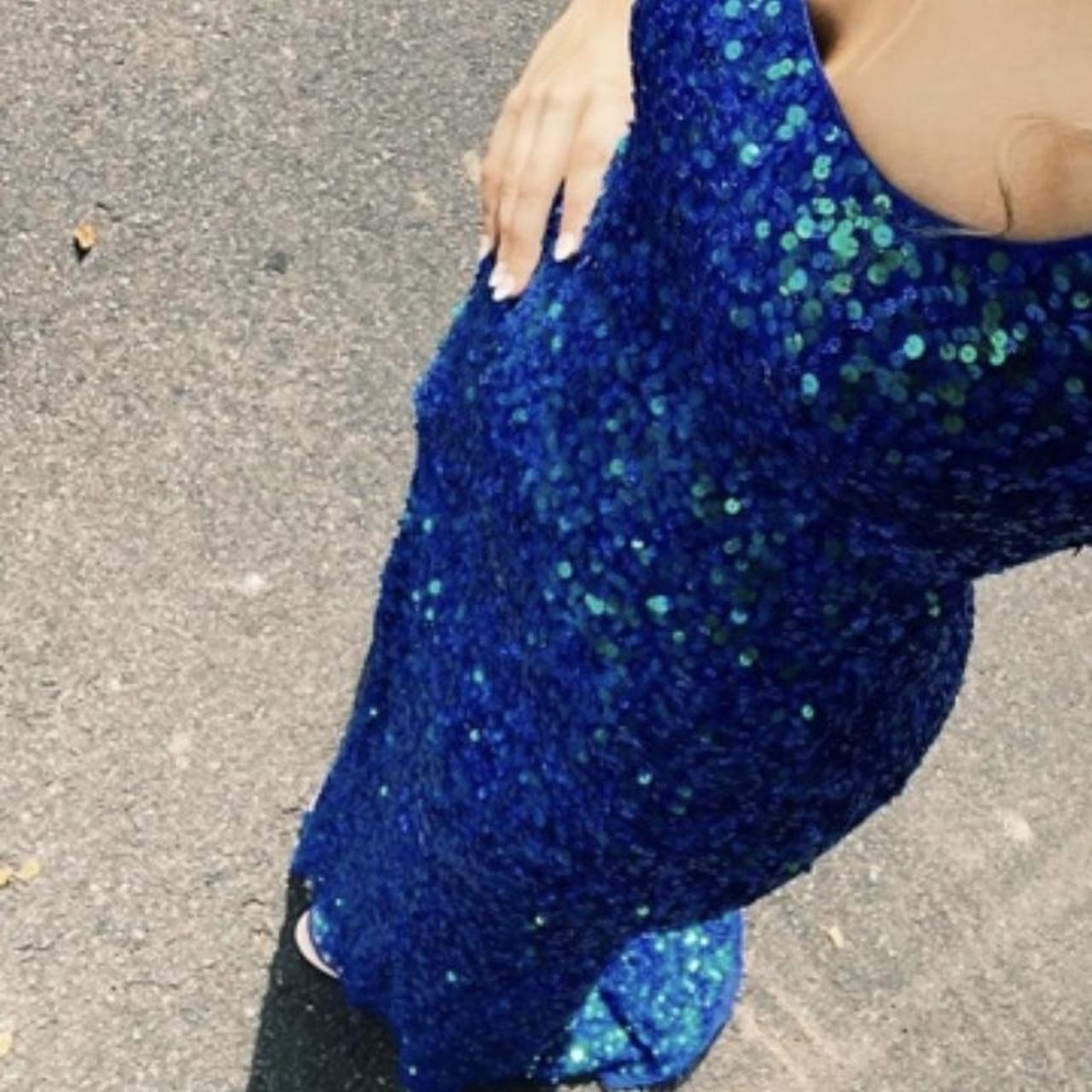 McKenzie Jades Blue and Green Sequence Body-con Prom... - Depop