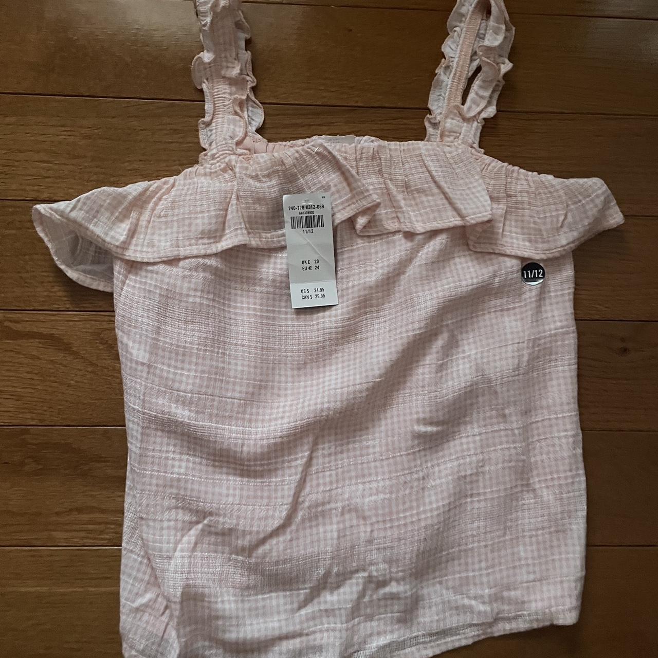 Pink and white ruffle tank top - Depop