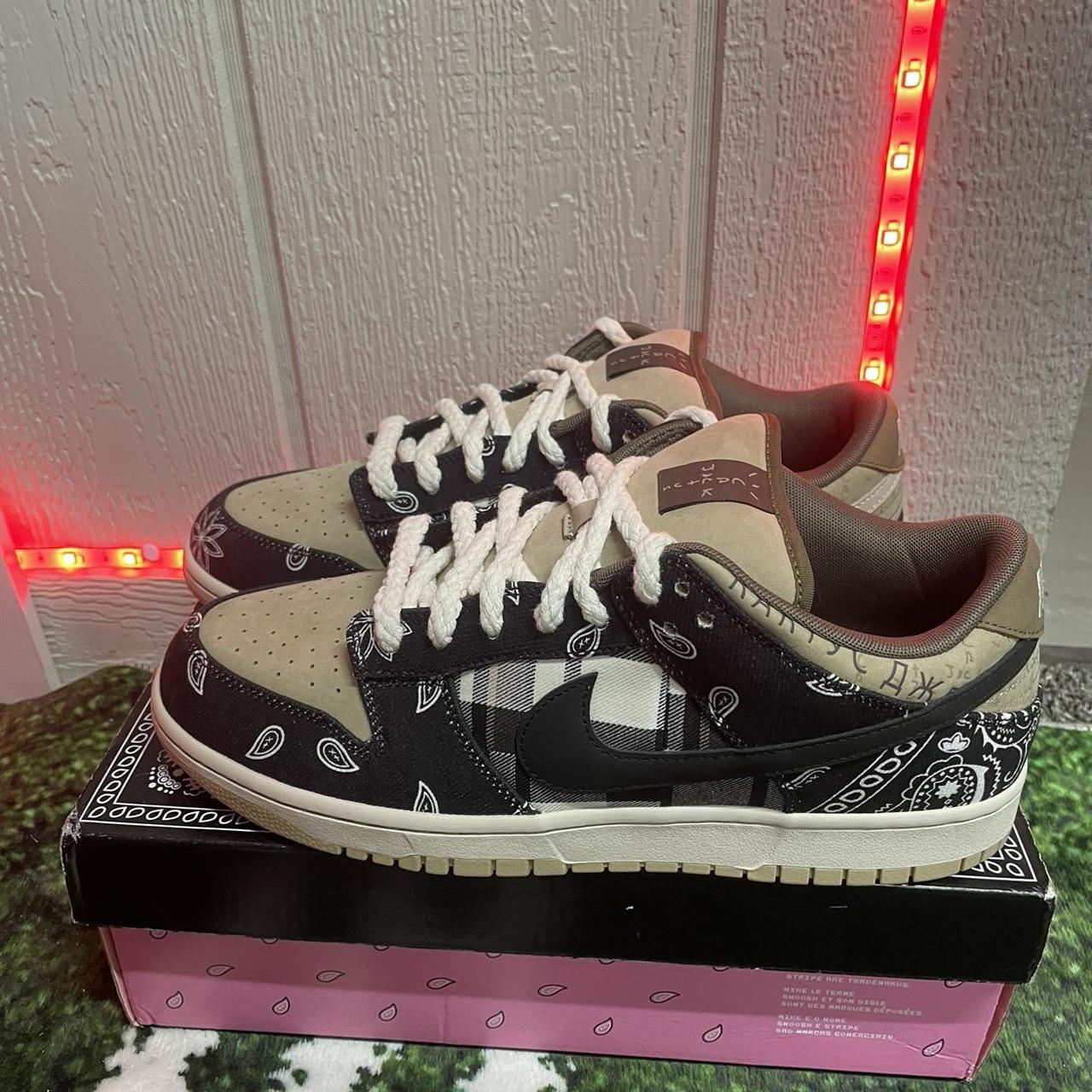 Travis Scott x Dunk Low Premium !! worn a few... - Depop