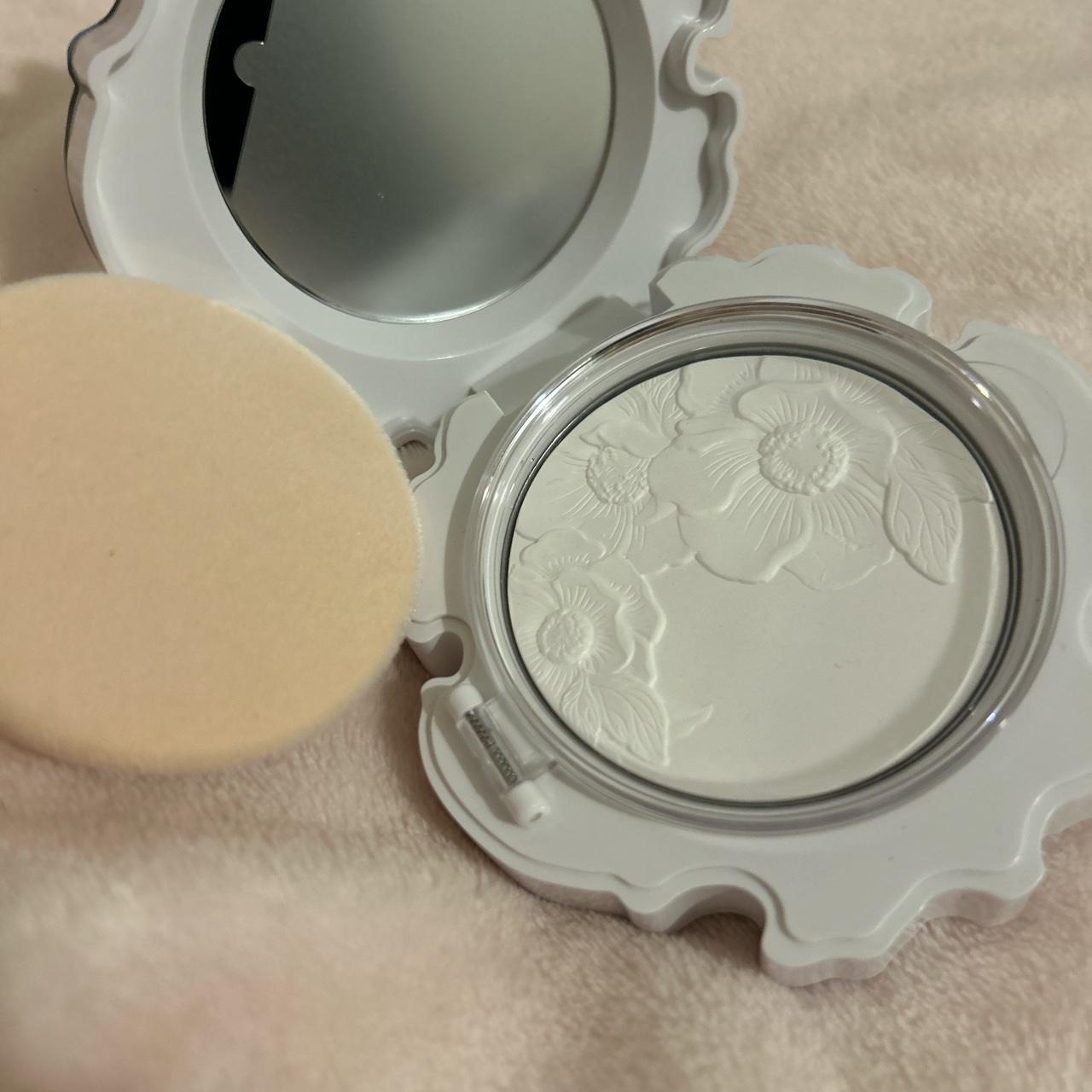 Beautiful flower knows powder compact Brand new... - Depop