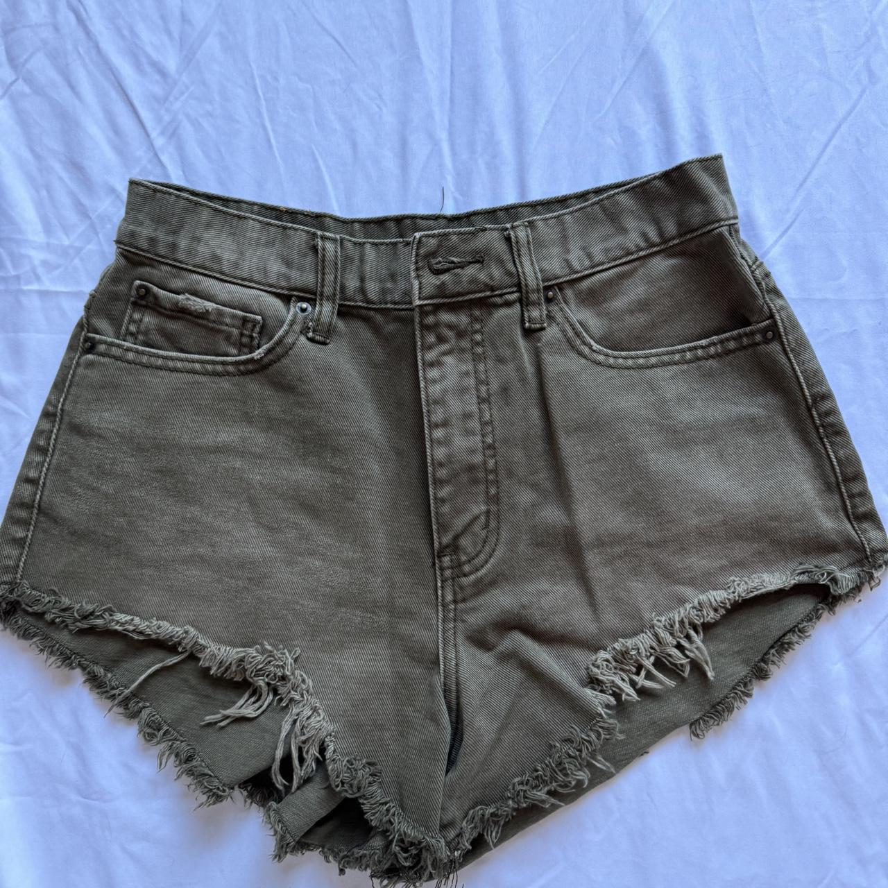 Green BDG shorts - Depop