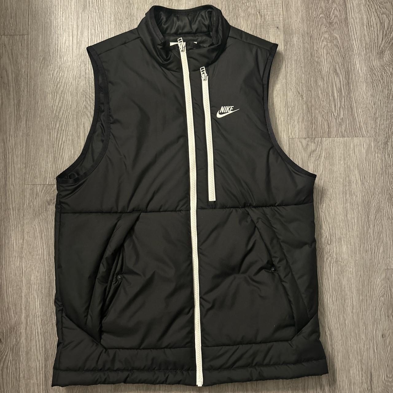 size small nike puffer vest fits long like a medium - Depop