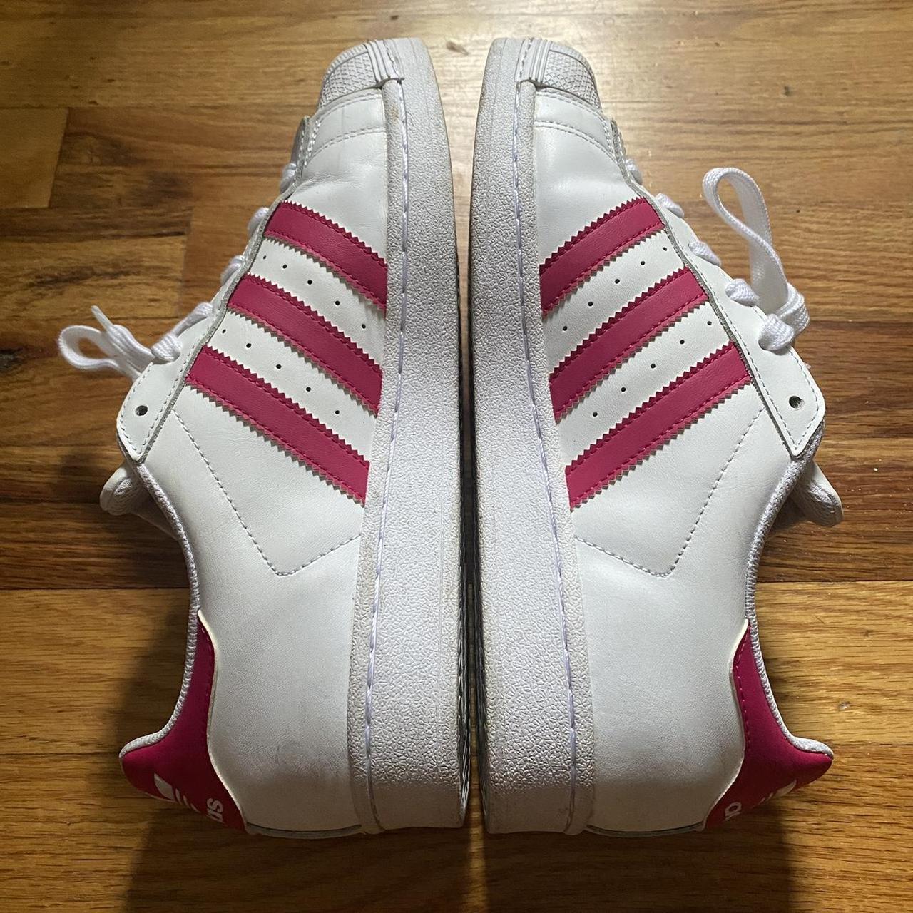 Adidas Men's Red and White Trainers | Depop