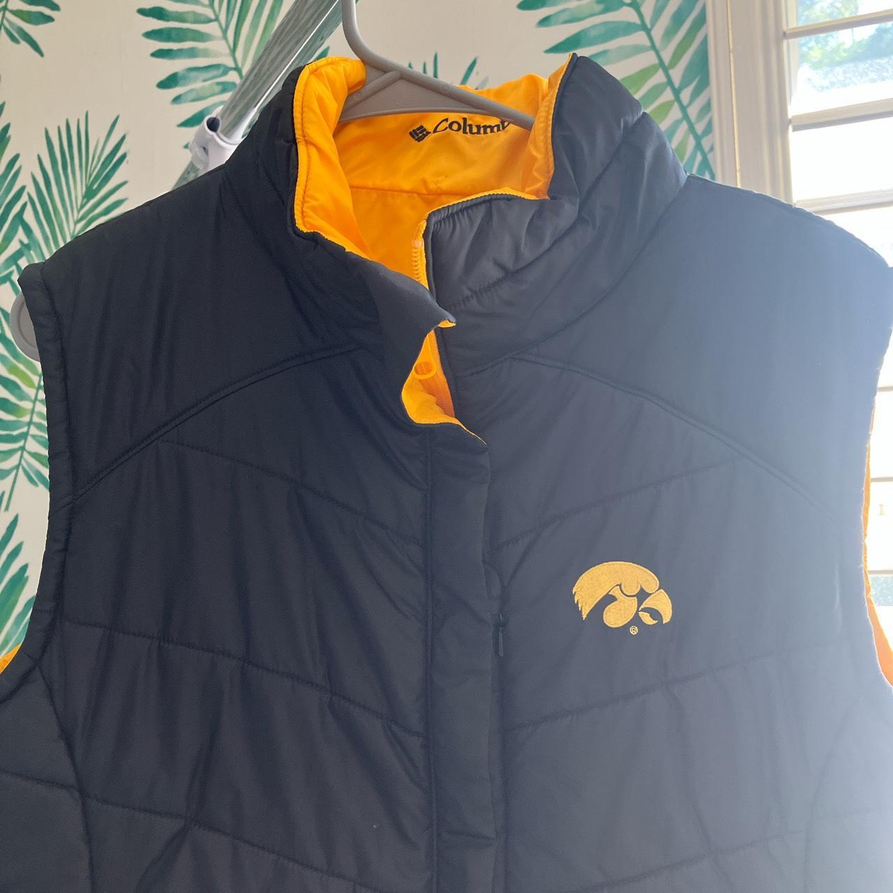 Iowa state reversible puffer vest by Columbia ‼️‼️... - Depop