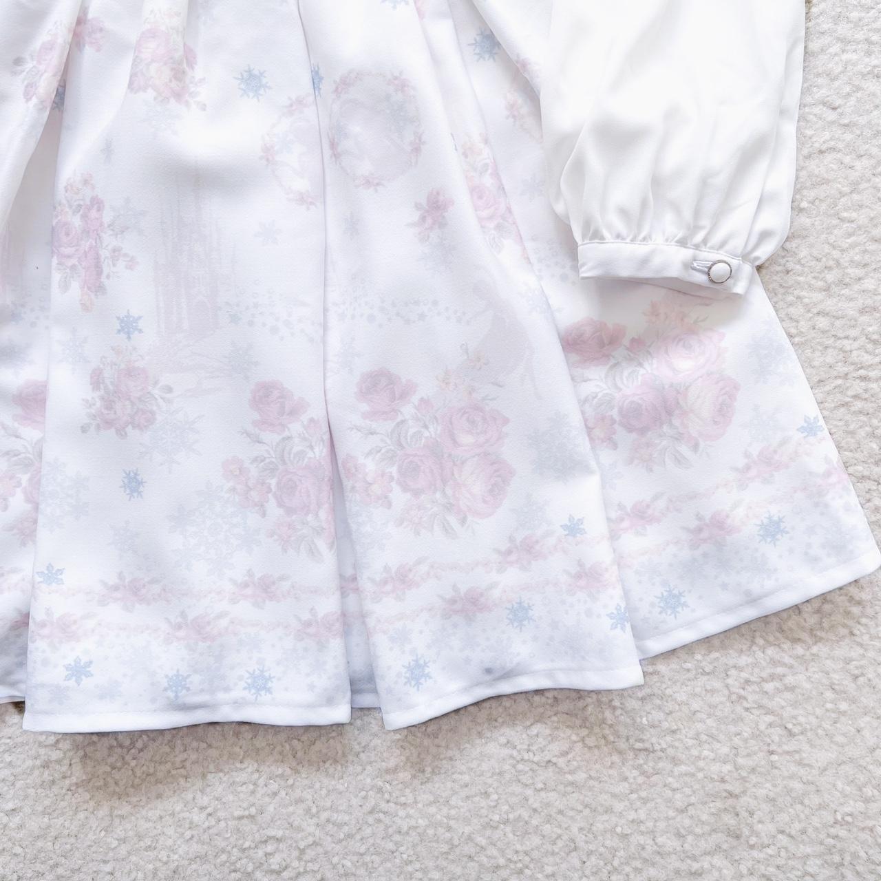 Liz Lisa Frozen dress Fits S-M depending on your... - Depop