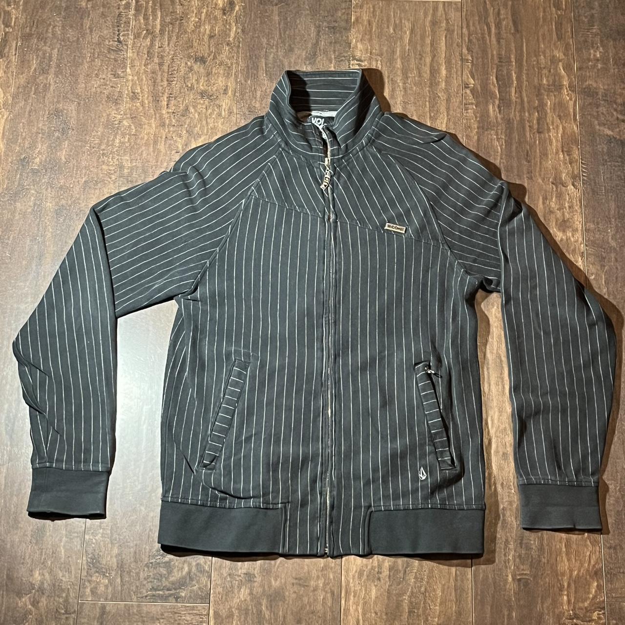 Volcom zip up - Depop