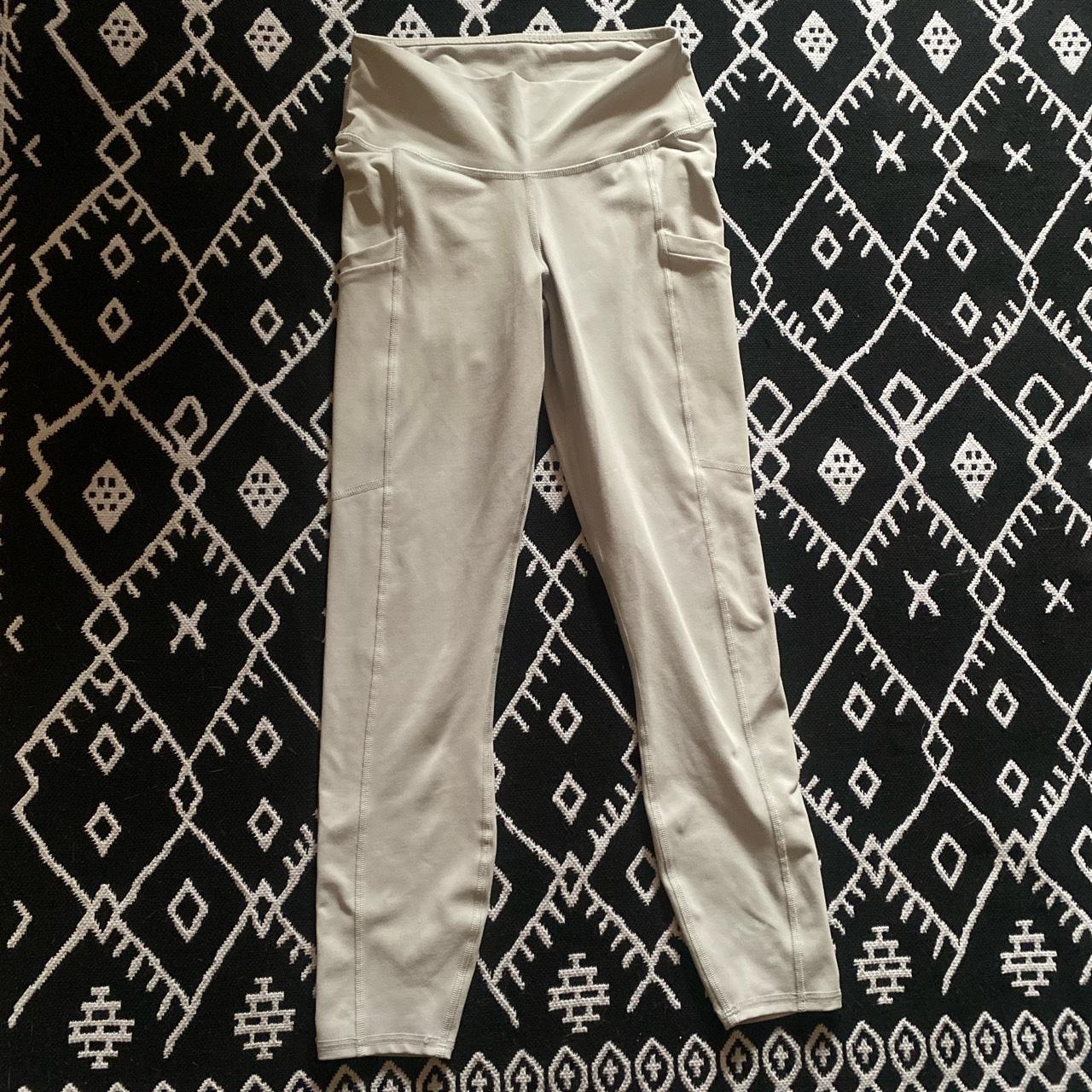 Fabletics grey workout pants 🏃🏻‍♀️ #workout #running... - Depop