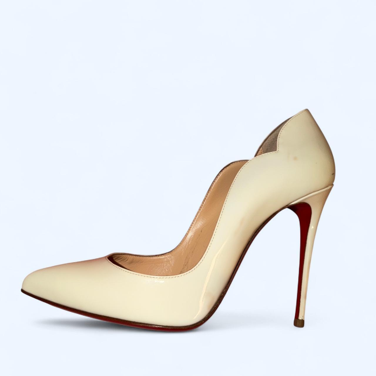 super cute, super comfortable, tiny scuffs, worn... | Depop