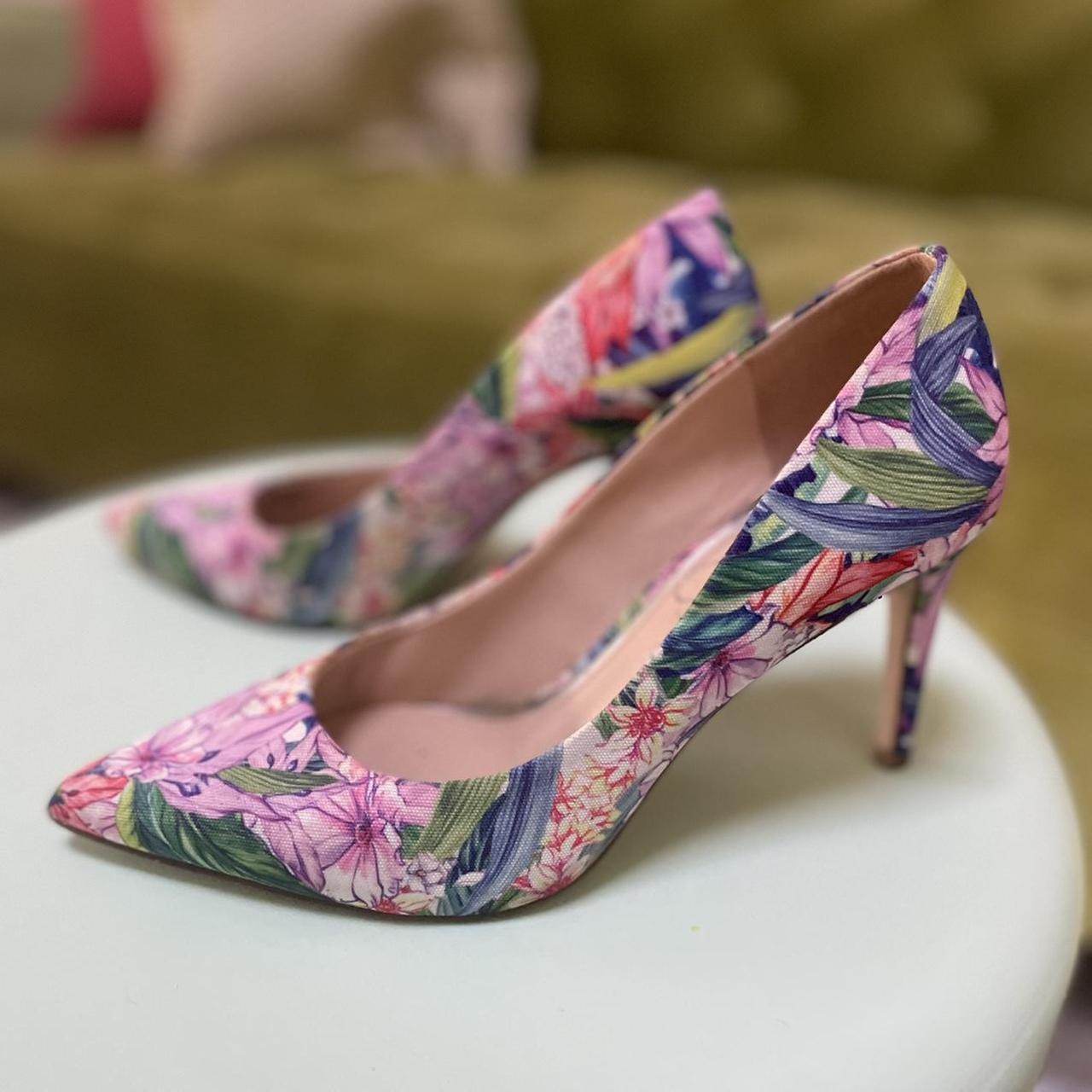 Jessica Simpson floral pink heels - classic and... - Depop