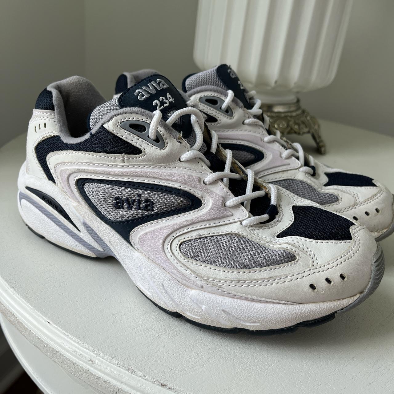 Avia Women's White and Navy Trainers | Depop