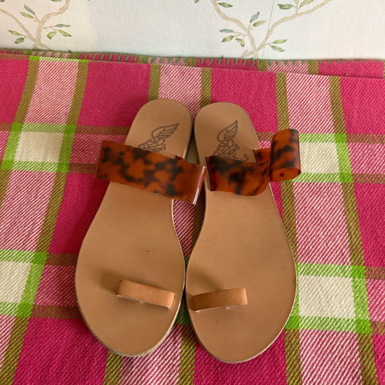Amazing sandals with tortoiseshell detail -by... - Depop