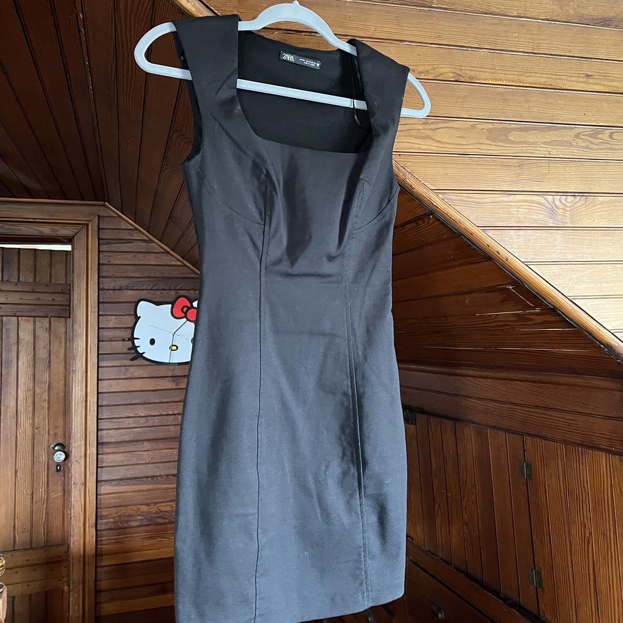 🎀zara bodycon dress, only worn once for my piano... - Depop