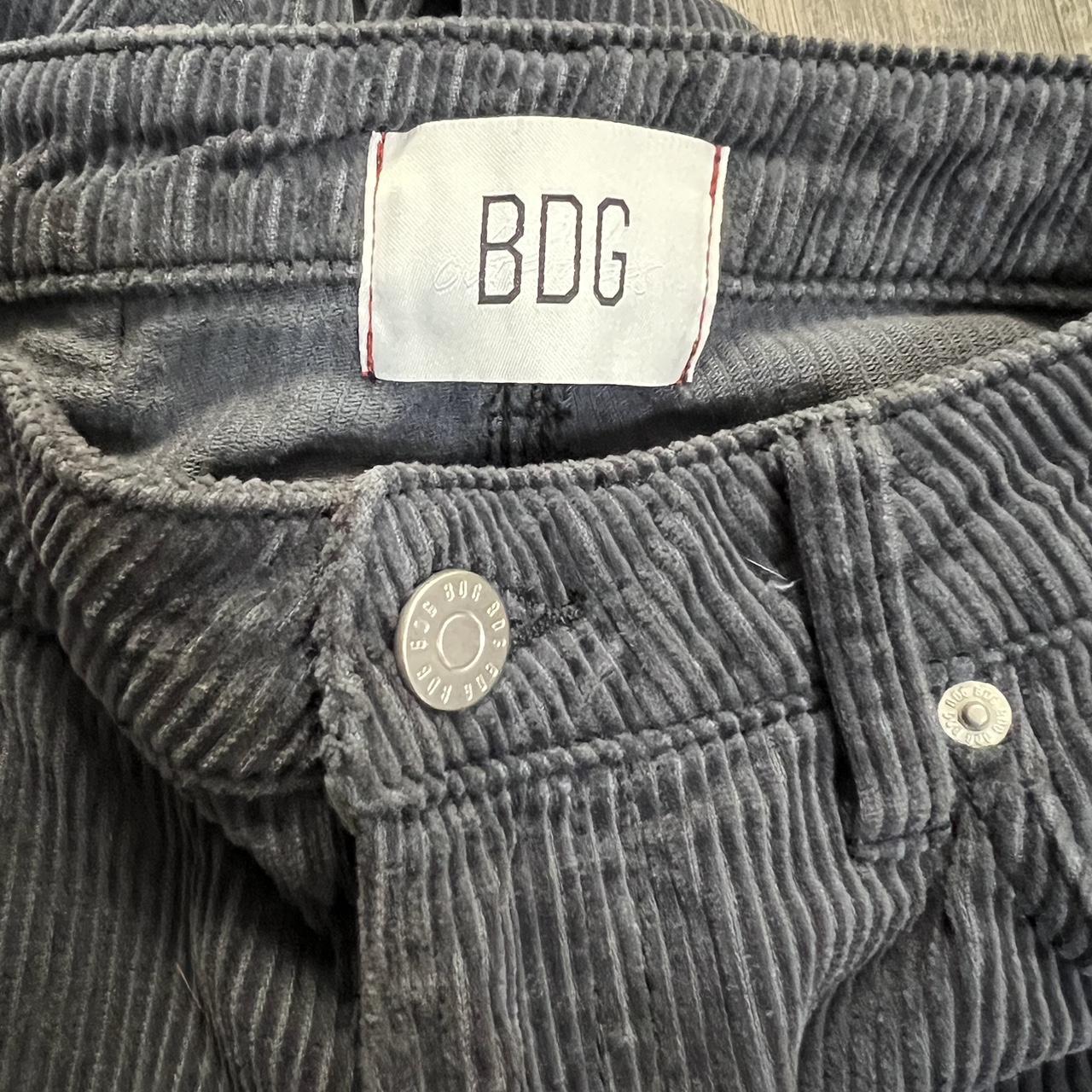 BDG Women's Grey and Black Jeans | Depop