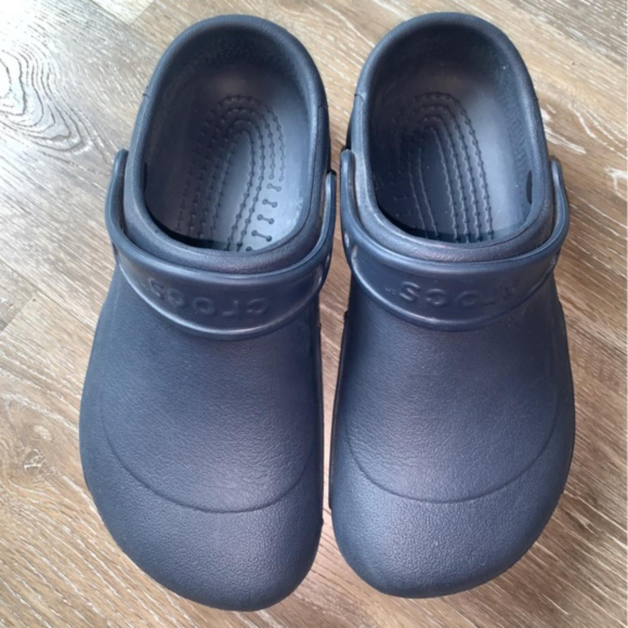 Crocs Unisex Bistro Clog in Navy Men's Size 7... - Depop
