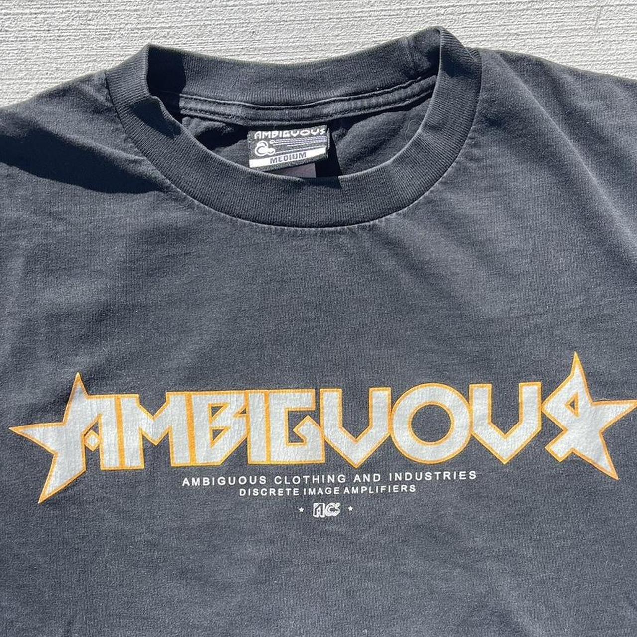 2000s vintage ambiguous skate tee Clean logo design... - Depop