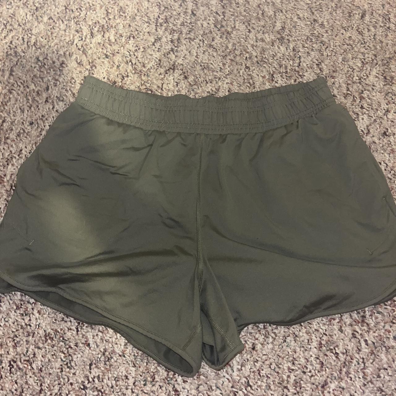 target shorts worn once not my style size medium - Depop