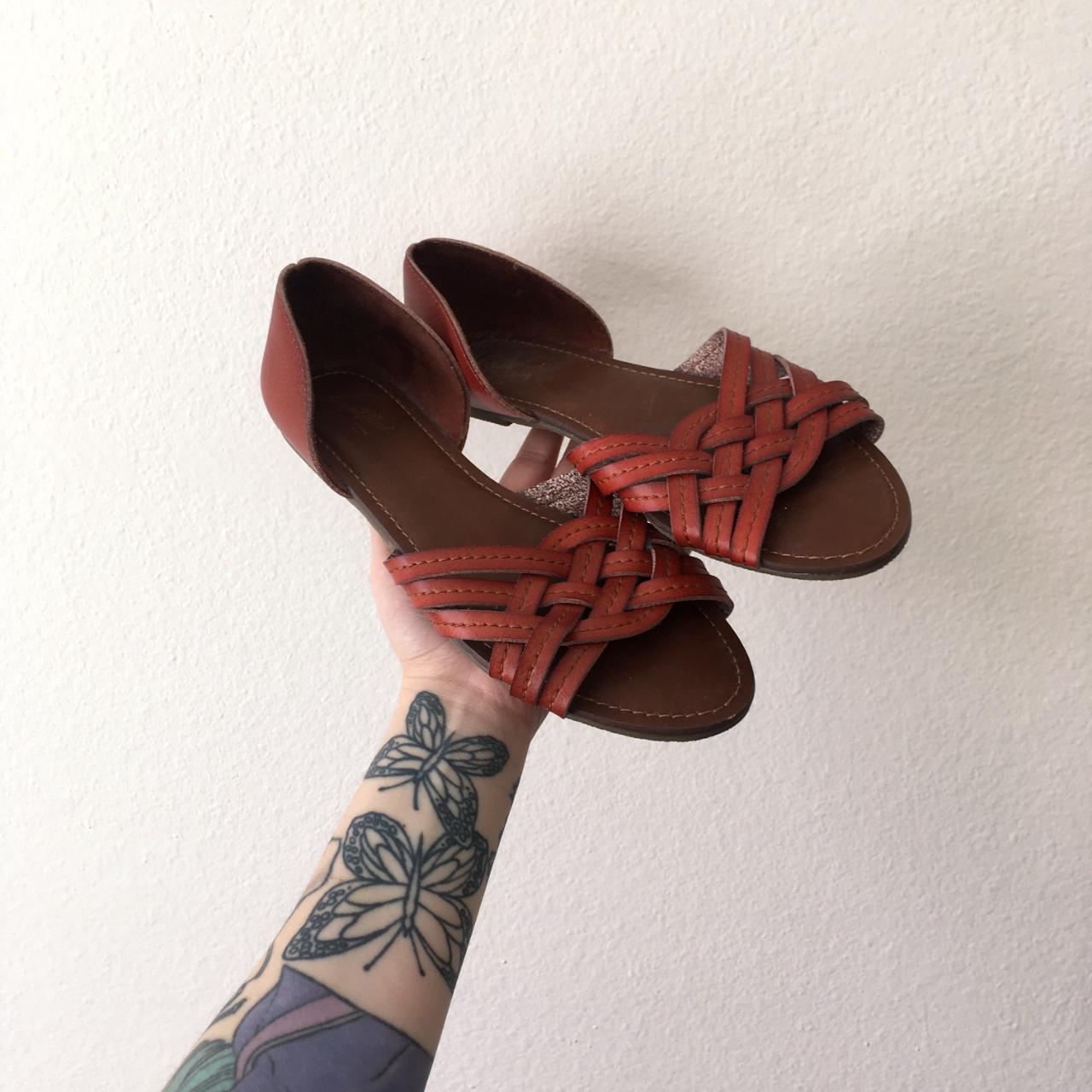 Universal Thread Men's Brown and Tan Sandals | Depop