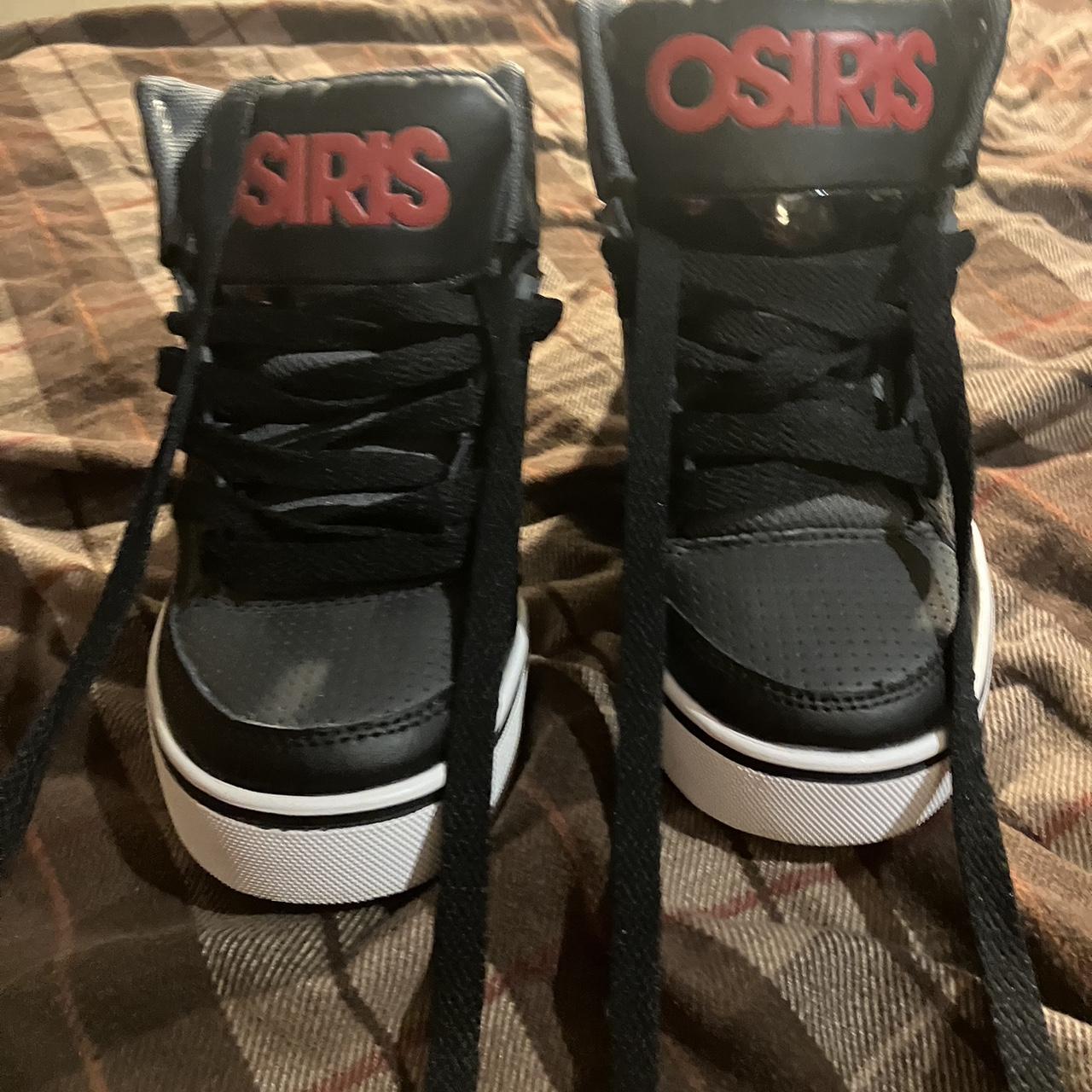 super cute Osiris high tops - size 4 in boys - very... - Depop